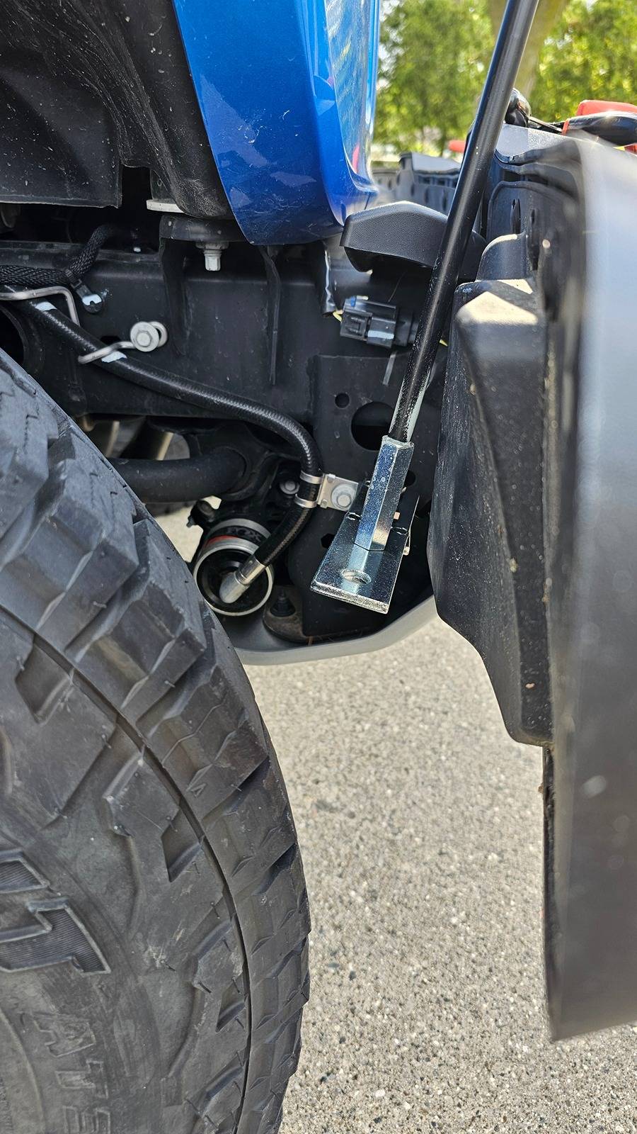 Tire Clearance to bumper - adding dune flag bracket | Jeep Gladiator ...