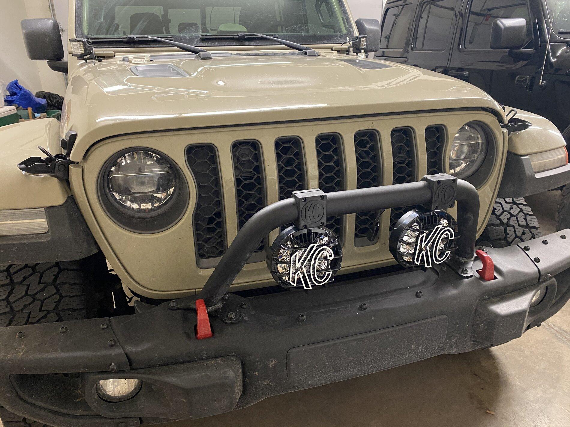 Pictures of light bars mounted to warn bull bar | Jeep Gladiator (JT ...