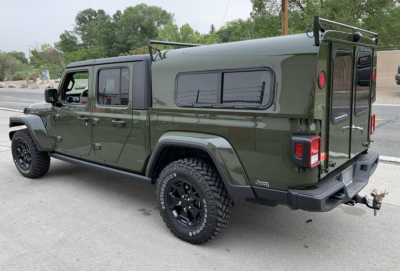 Bed Topper - ARE vs Leer | Jeep Gladiator (JT) News, Forum, Community ...