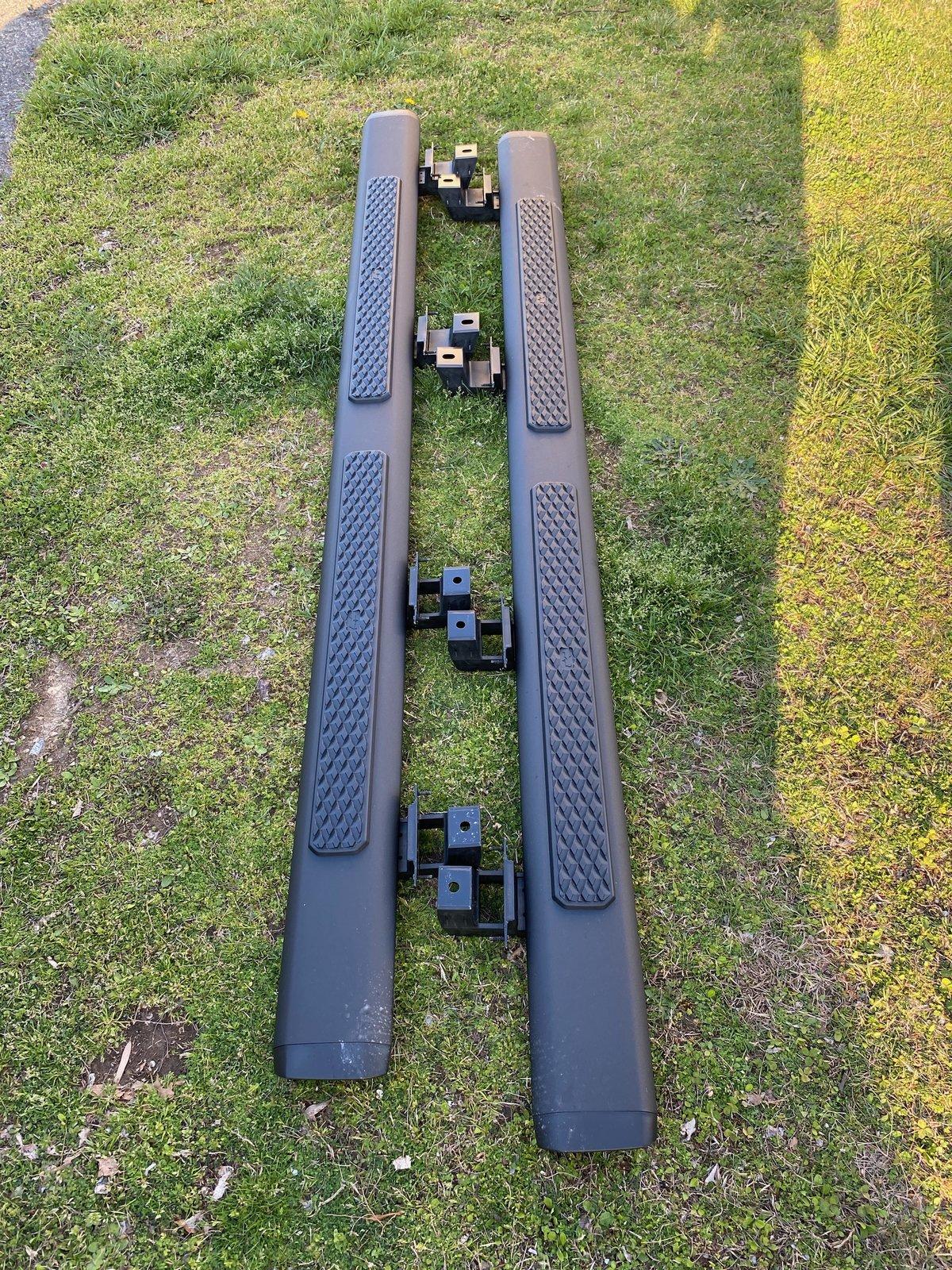 Pennsylvania - WTB Gladiator factory side steps | Jeep Gladiator (JT ...