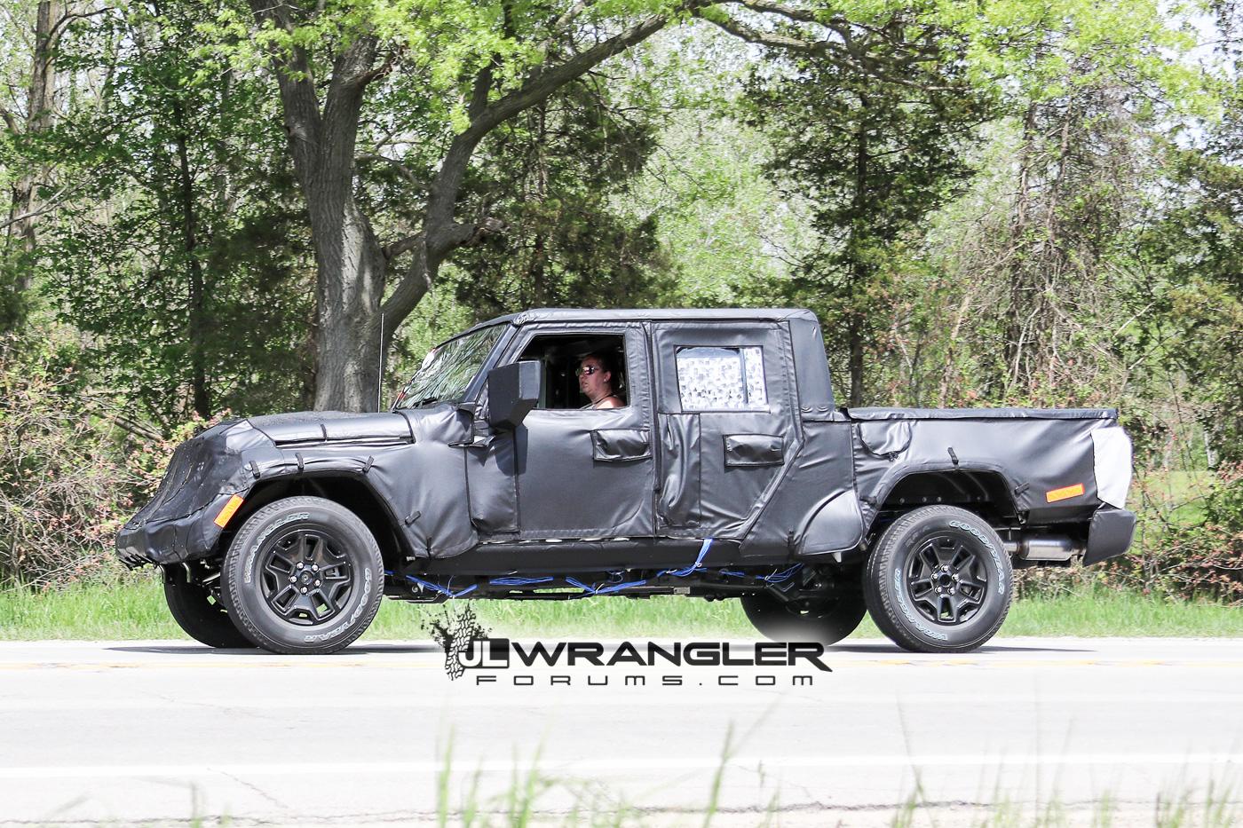 Jeep Gladiator Pickup Truck (JT) Spy Pics and Videos! | Jeep Gladiator ...