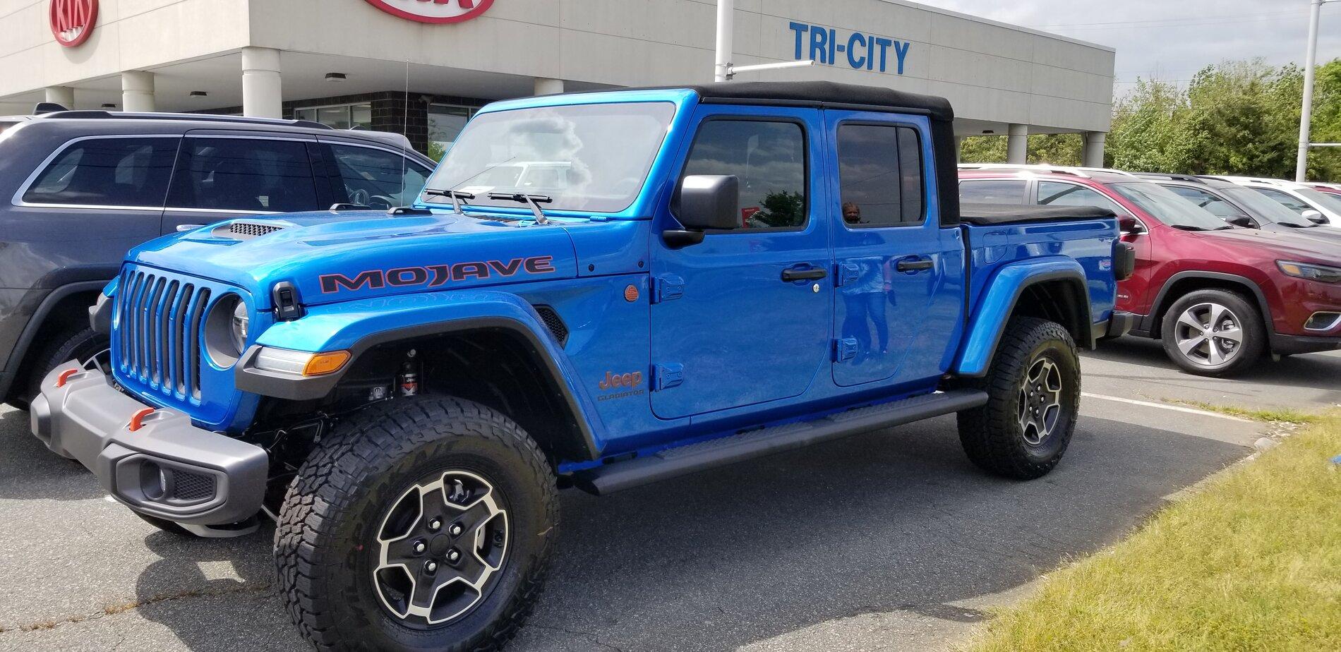 HYDRO BLUE PEARL Gladiator JT Club | Page 109 | Jeep Gladiator (JT ...