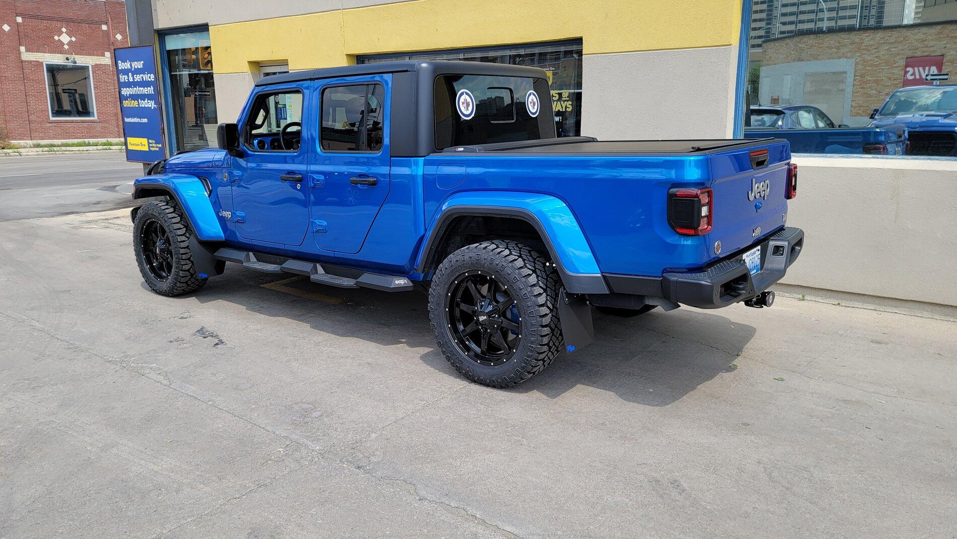 HYDRO BLUE PEARL Gladiator JT Club | Page 115 | Jeep Gladiator (JT ...