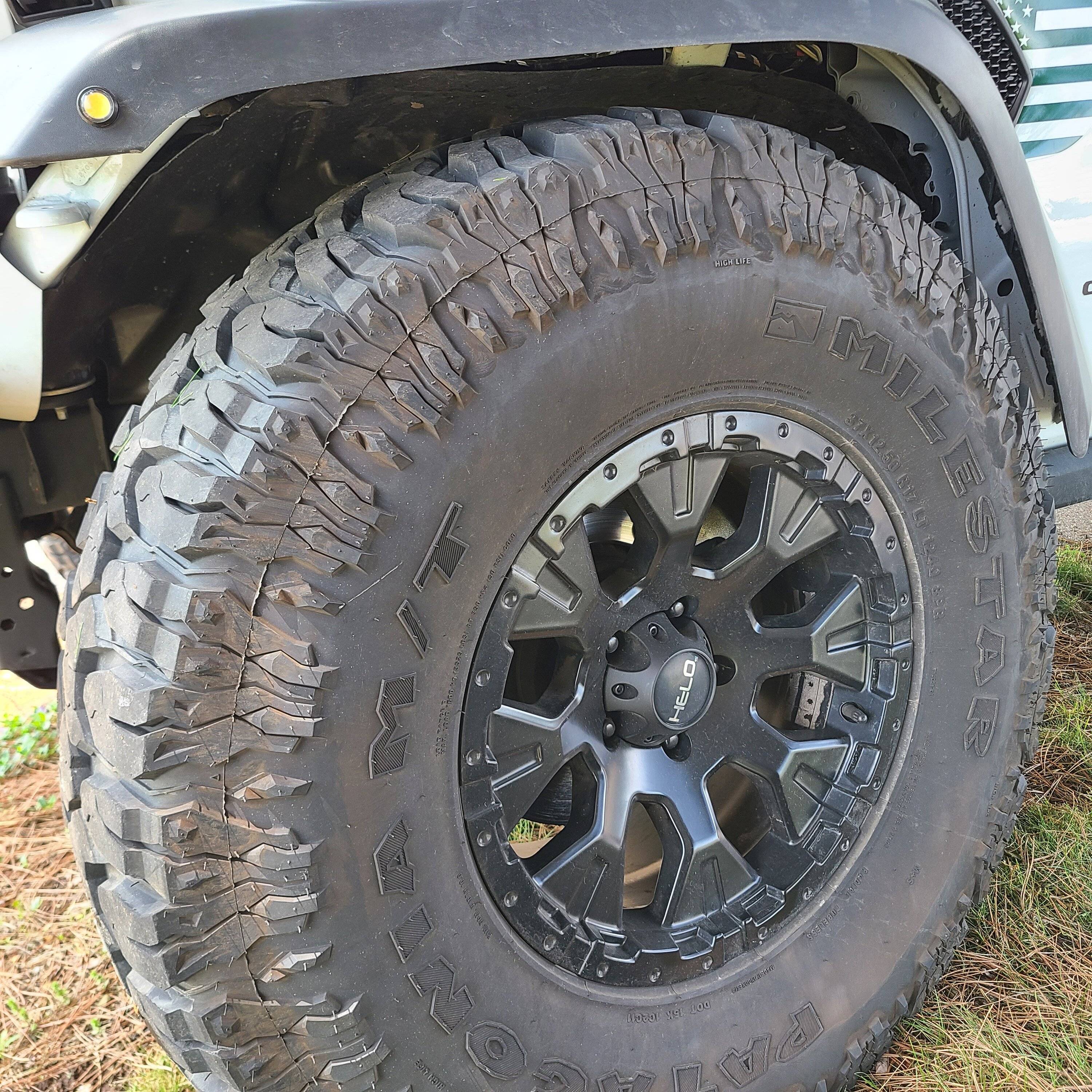 Gladiator Sport running 37 inch tires with ONLY a Mopar lift | Jeep ...