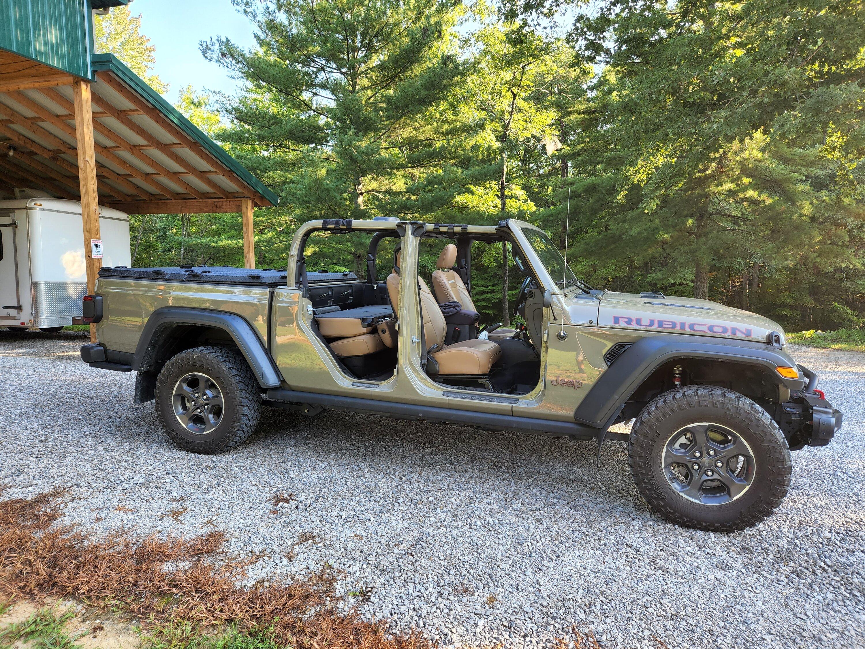 Who Has The Tan Cloth Interior? | Page 3 | Jeep Gladiator (JT) News ...