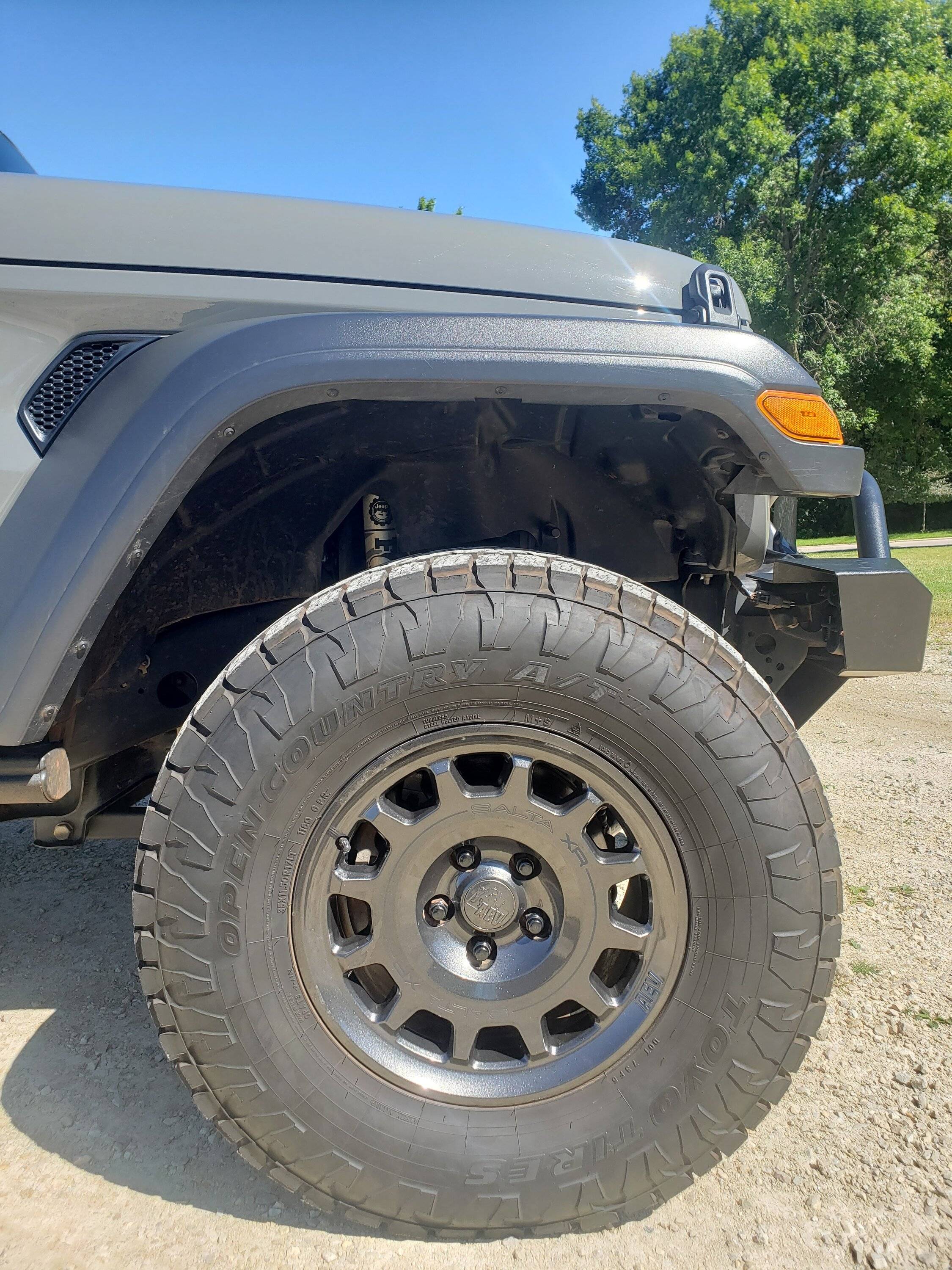 Tried searching, show me your AEV Salta XR’s! | Jeep Gladiator (JT ...