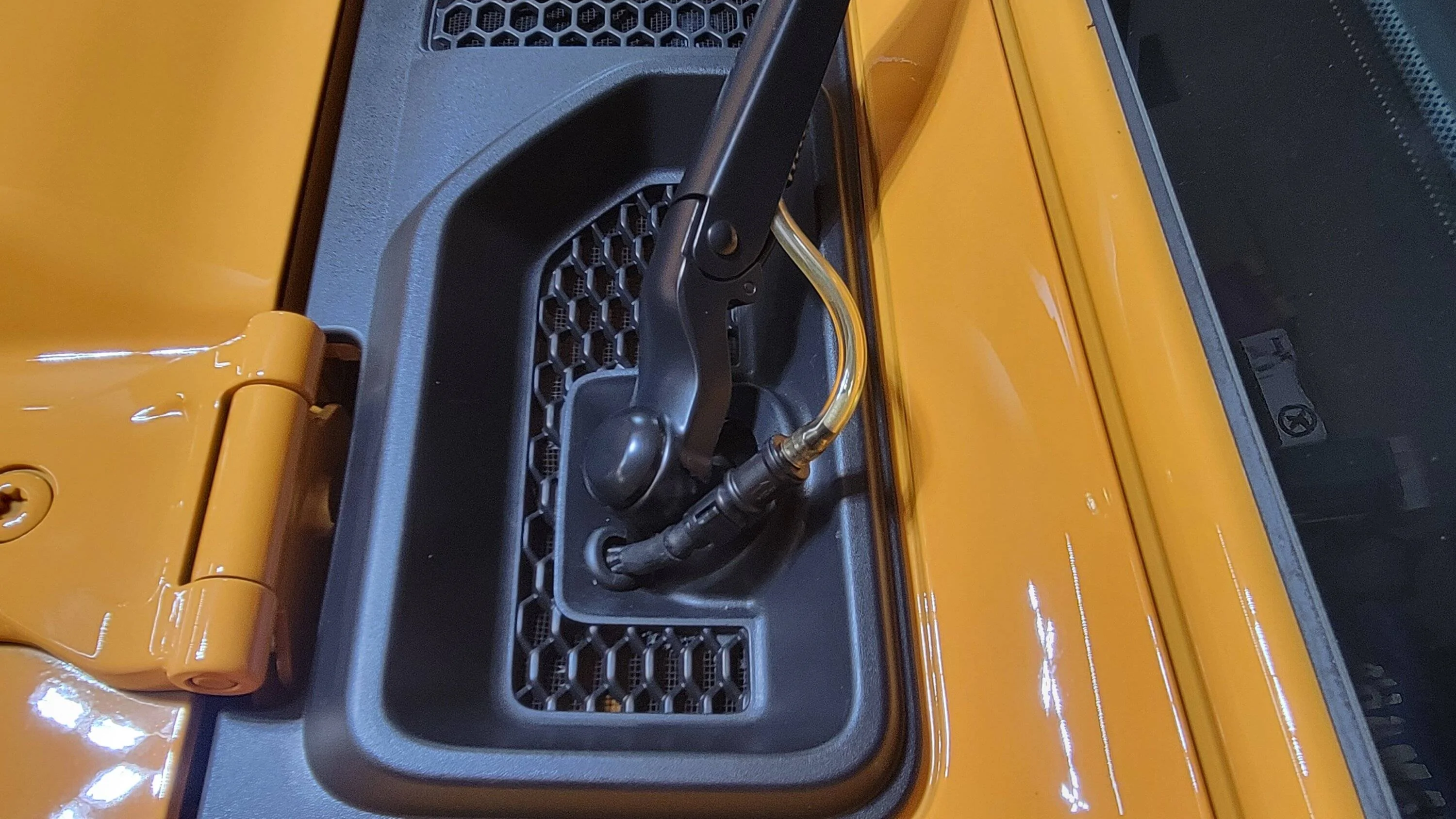 Mopar Performance Windshield Wipers w/ Built-In Washer Jets Released ...