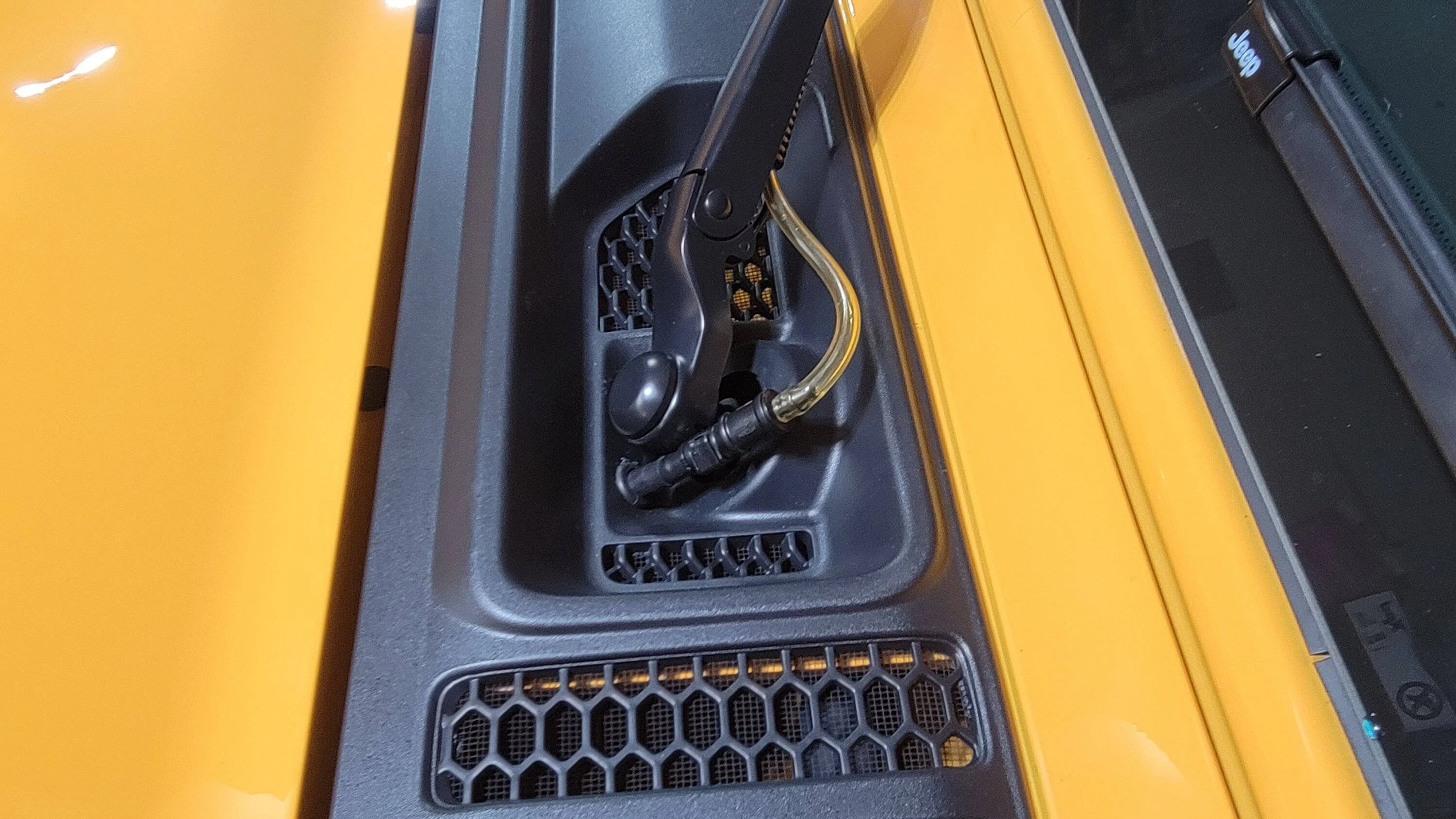 Mopar Performance Windshield Wipers w/ Built-In Washer Jets Released ...