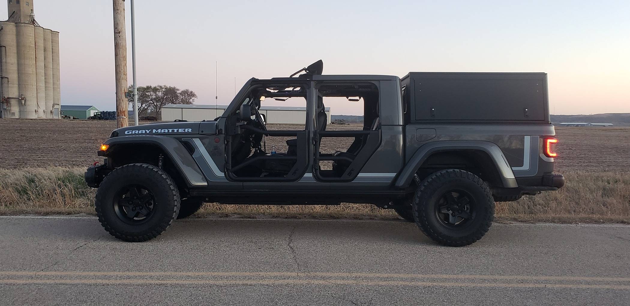 JT's with toppers/caps - how many of you take your JT hardtop off ...