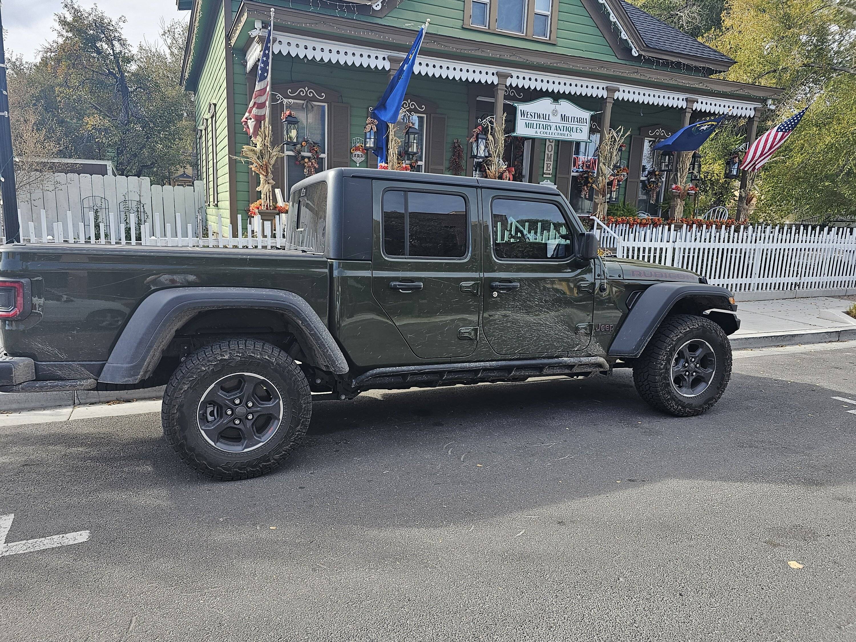 Got my first desert pinstriping! | Jeep Gladiator (JT) News, Forum ...