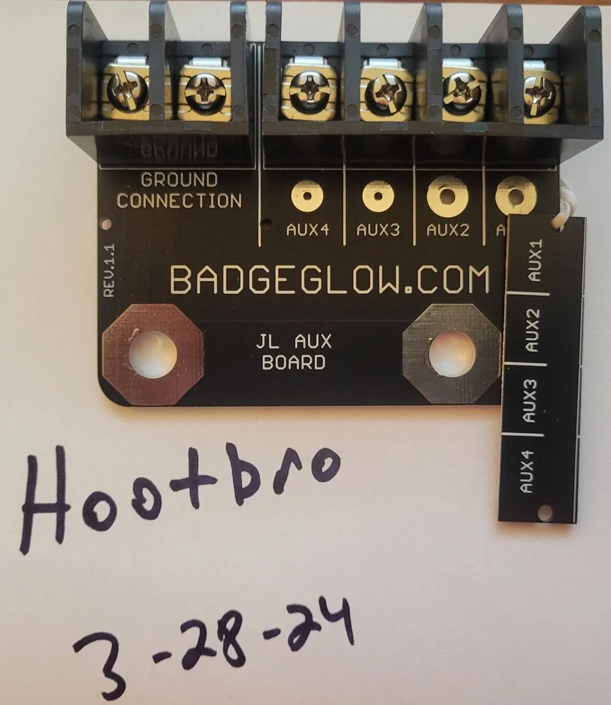 Delaware - Badge Glow Simple Aux Connect Board | Jeep Gladiator (JT ...