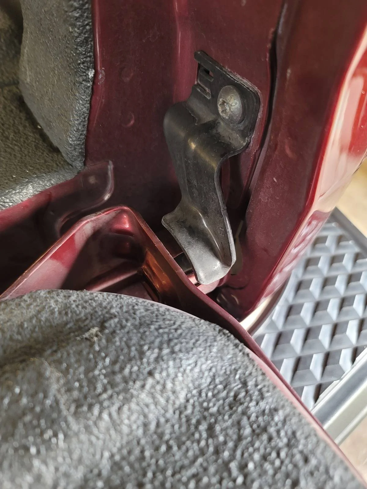 Tailgate hinge lock plate? | Page 3 | Jeep Gladiator (JT) News, Forum ...