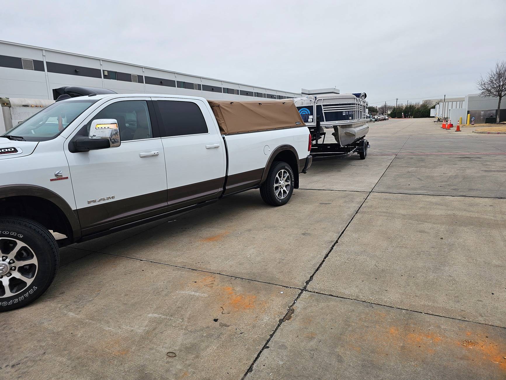 Softopper - Retractable Truck Bed Cover for Gladiator | Jeep Gladiator ...
