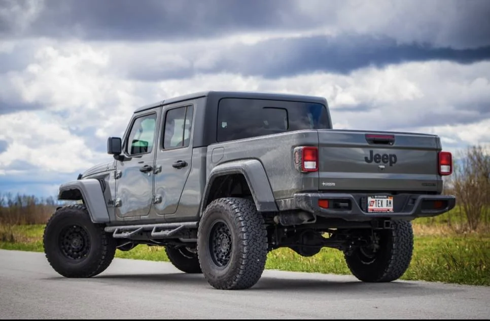 Good JT 2.5" lift for 35's and shock setup for a JT overland? | Jeep ...
