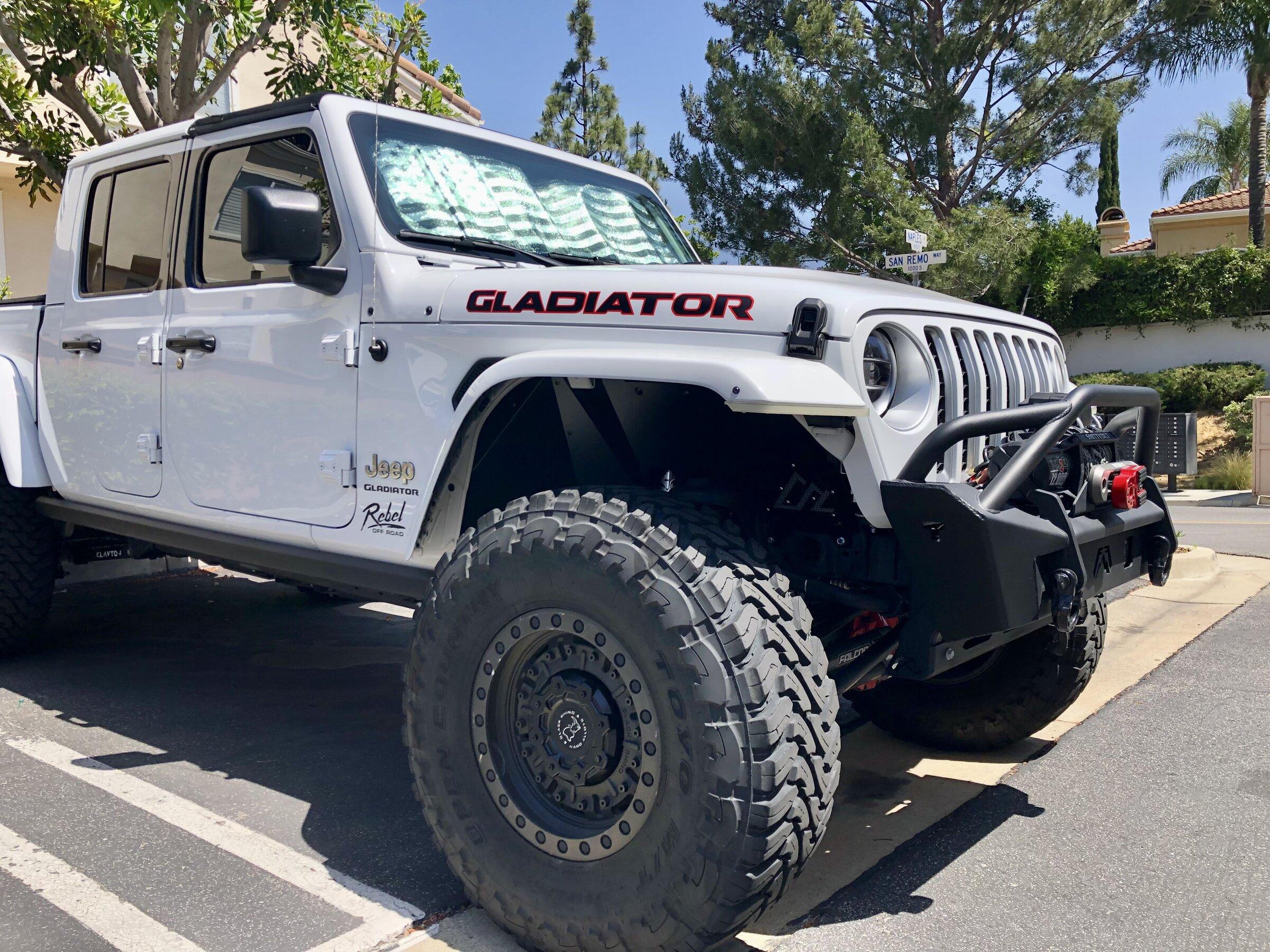 California - Chopped JT Overland/Sport Fenders with American Adventure ...