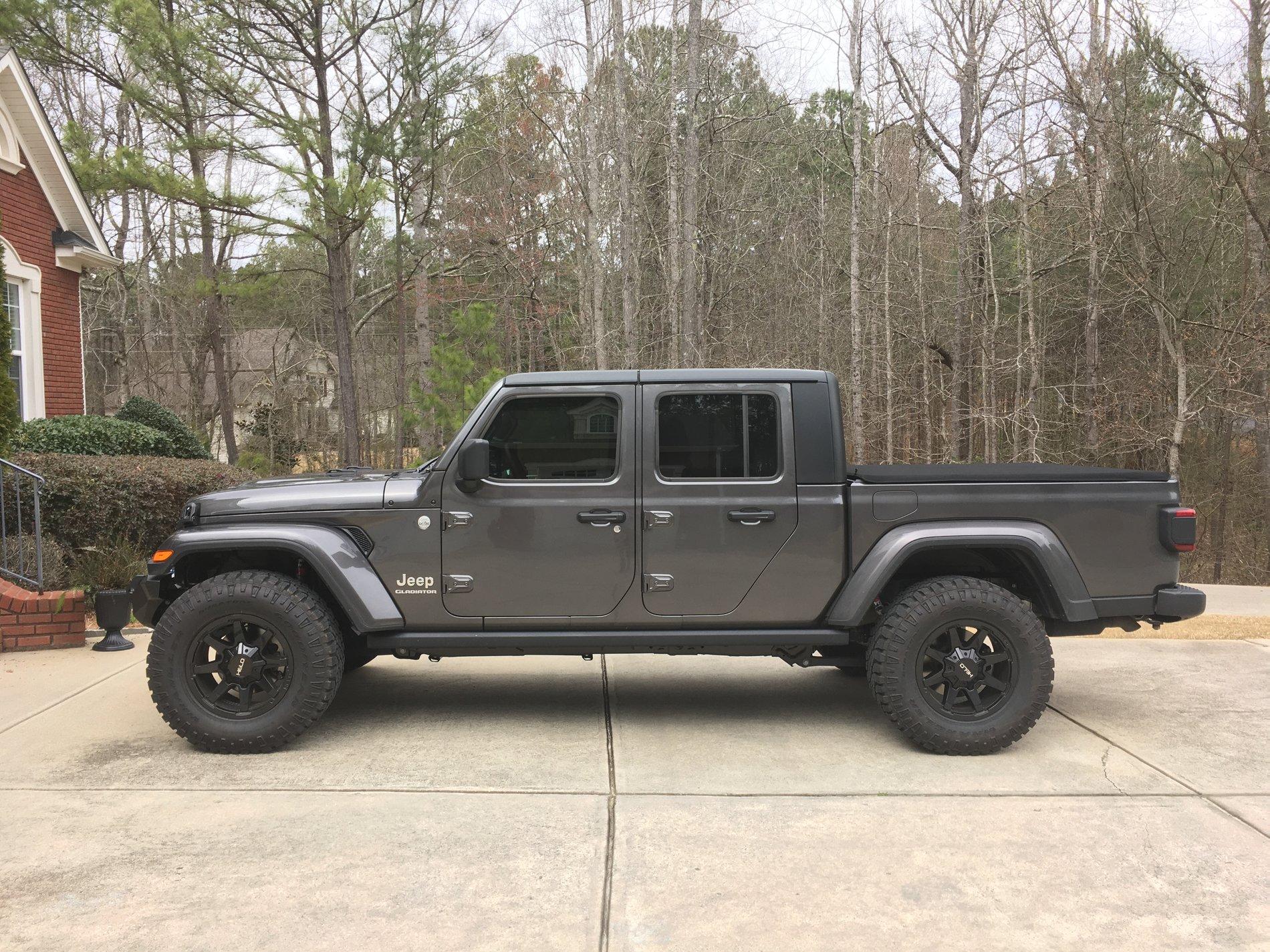 Steps with Rubi Rock Rails | Jeep Gladiator (JT) News, Forum, Community ...