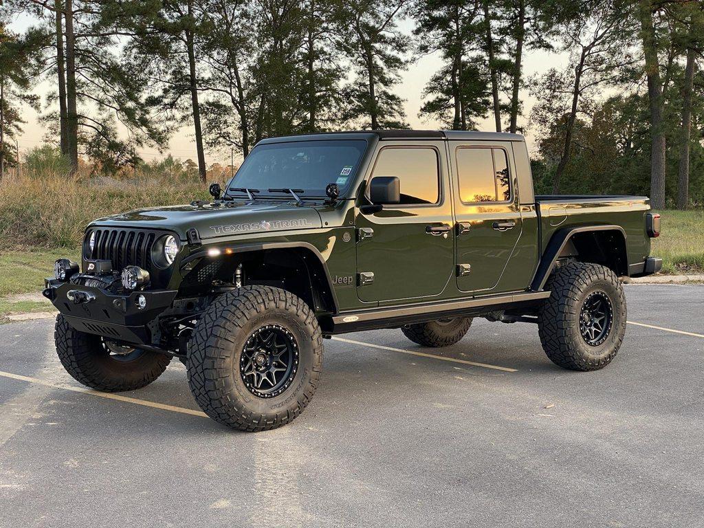 New Jeep Gladiator Texas Trail Edition Lift, Tire and Wheel Questions ...