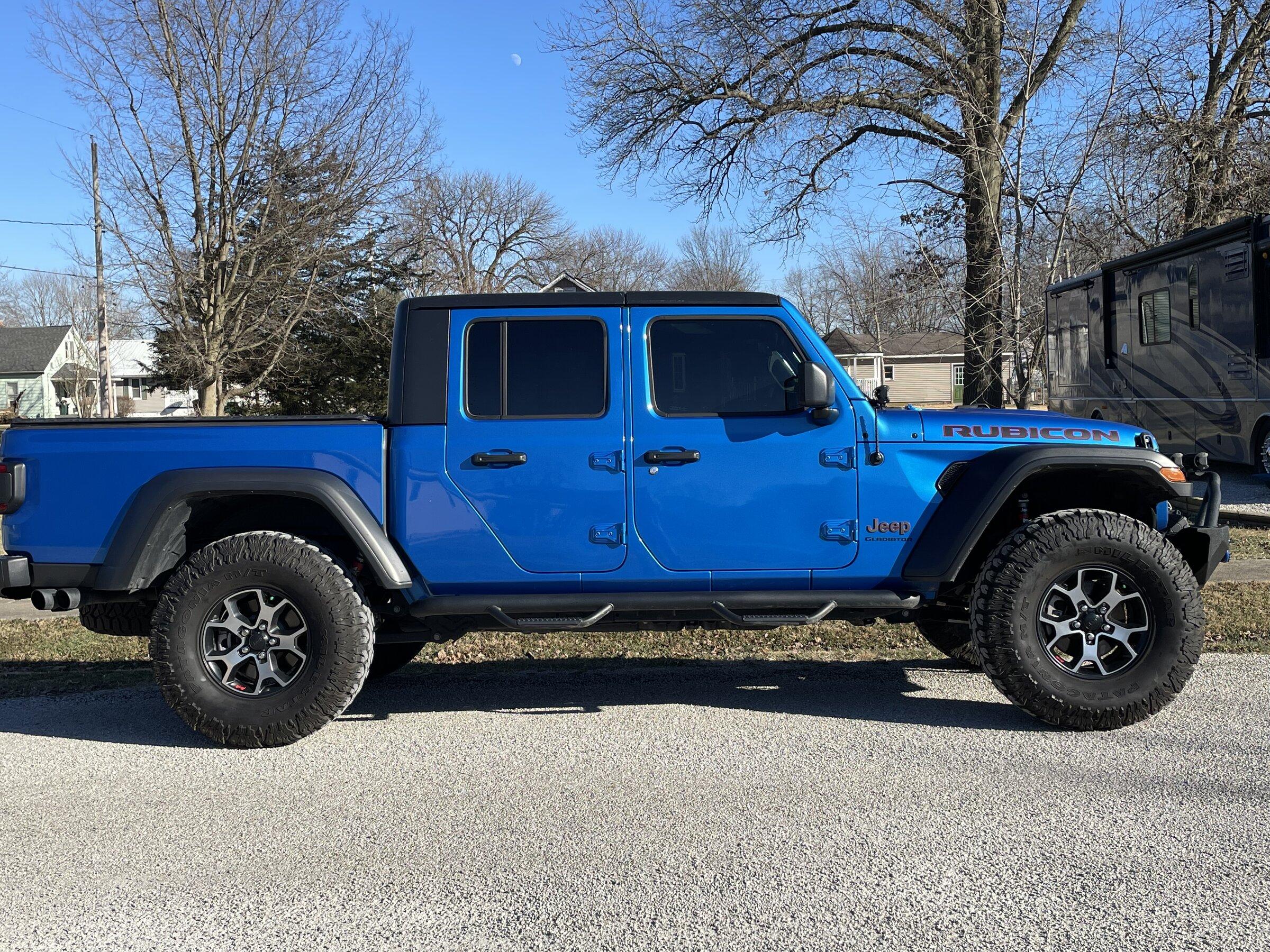 HYDRO BLUE PEARL Gladiator JT Club | Page 123 | Jeep Gladiator (JT ...