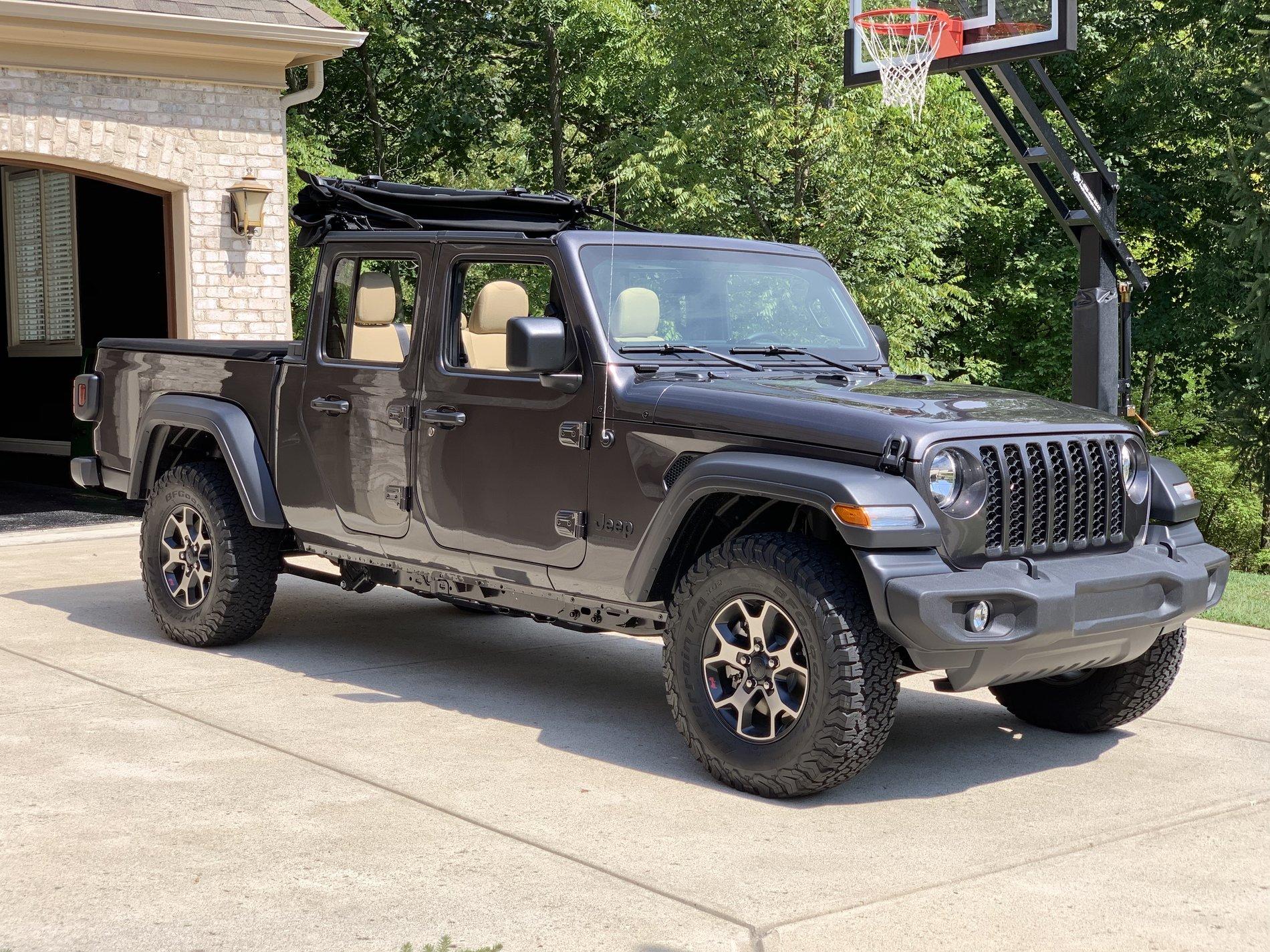 Who Has The Tan Cloth Interior? | Page 3 | Jeep Gladiator (JT) News ...