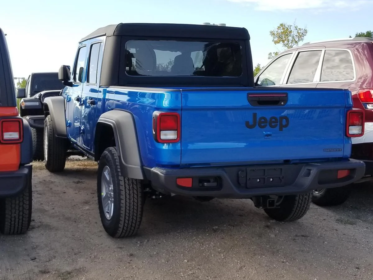 HYDRO BLUE PEARL Gladiator JT Club | Page 50 | Jeep Gladiator (JT) News ...