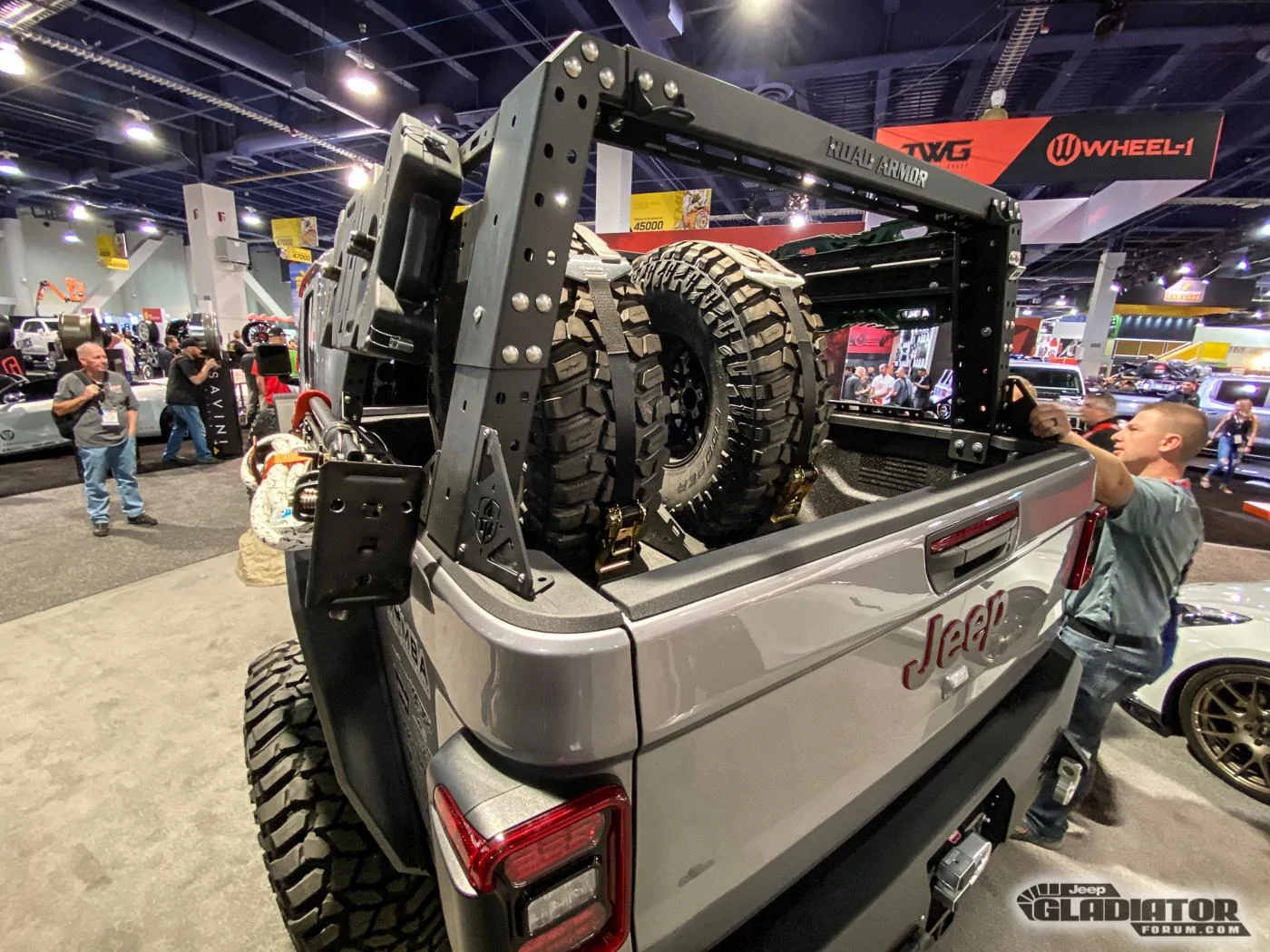 Doetsch Off-Road / Mamba Offroad Gladiator Build [SEMA 2019] | Jeep ...