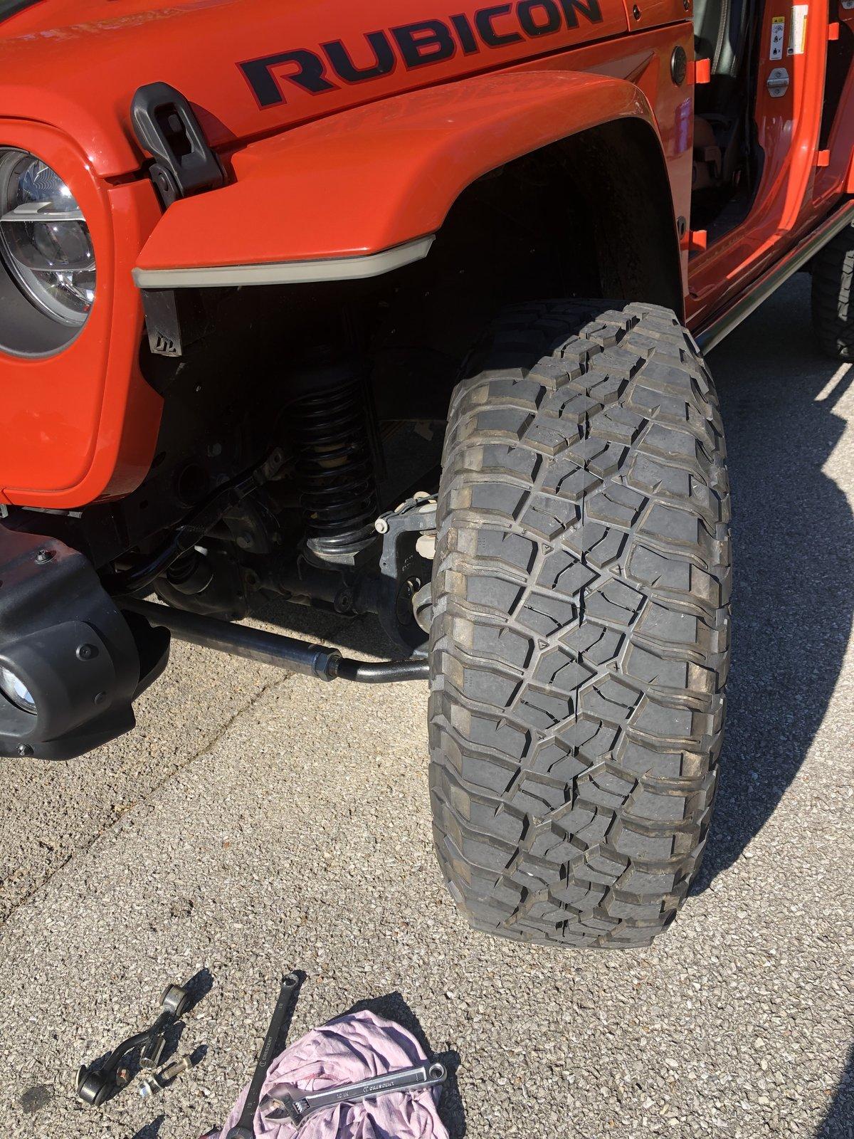 Tennessee - (5) 39x13.50R17 BFG Mud Terrain KM3 - $1800 | Jeep ...