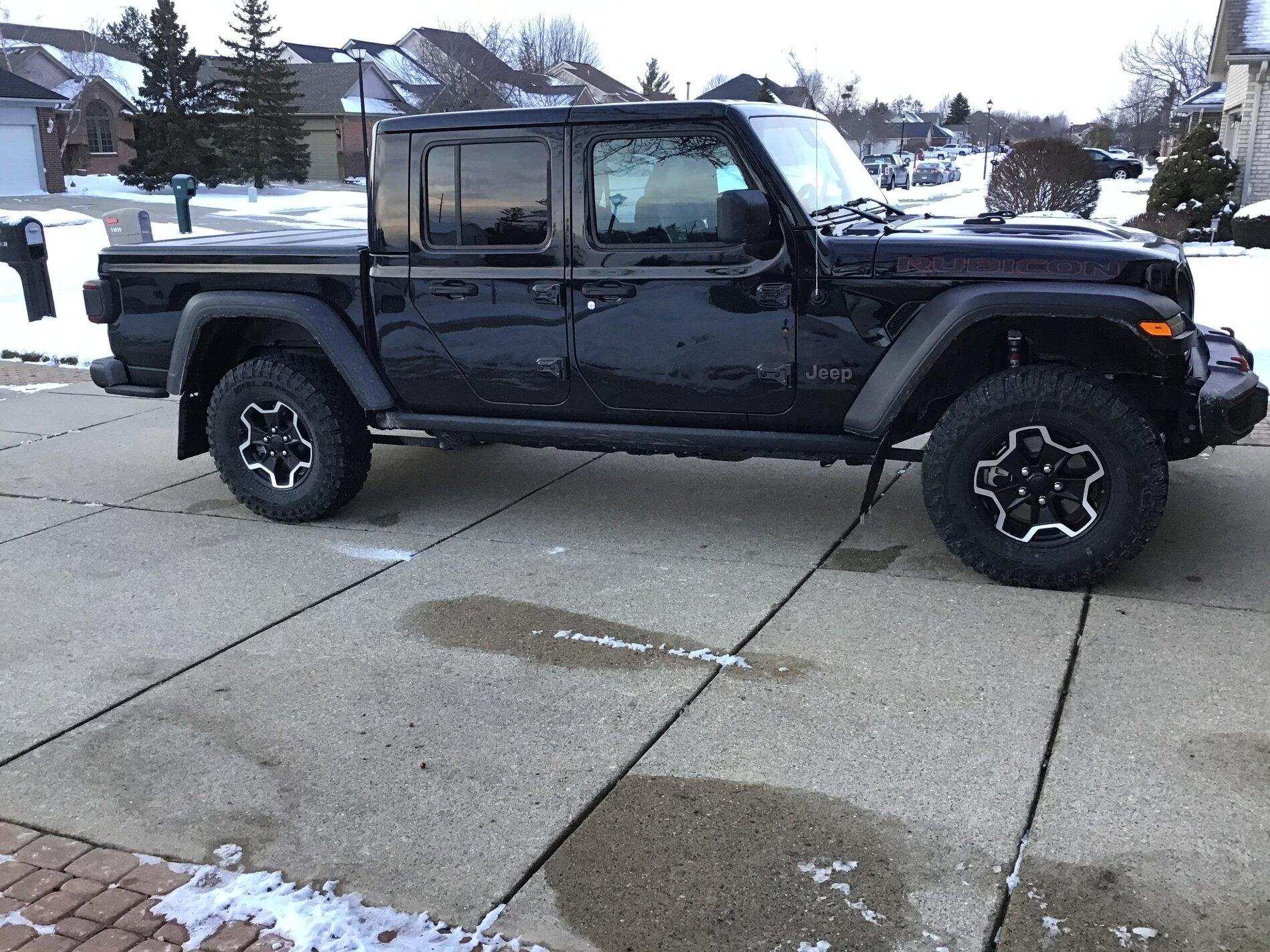 I installed Front & Rear RokBlokz.com mud flaps on my 2021 Gladiator ...