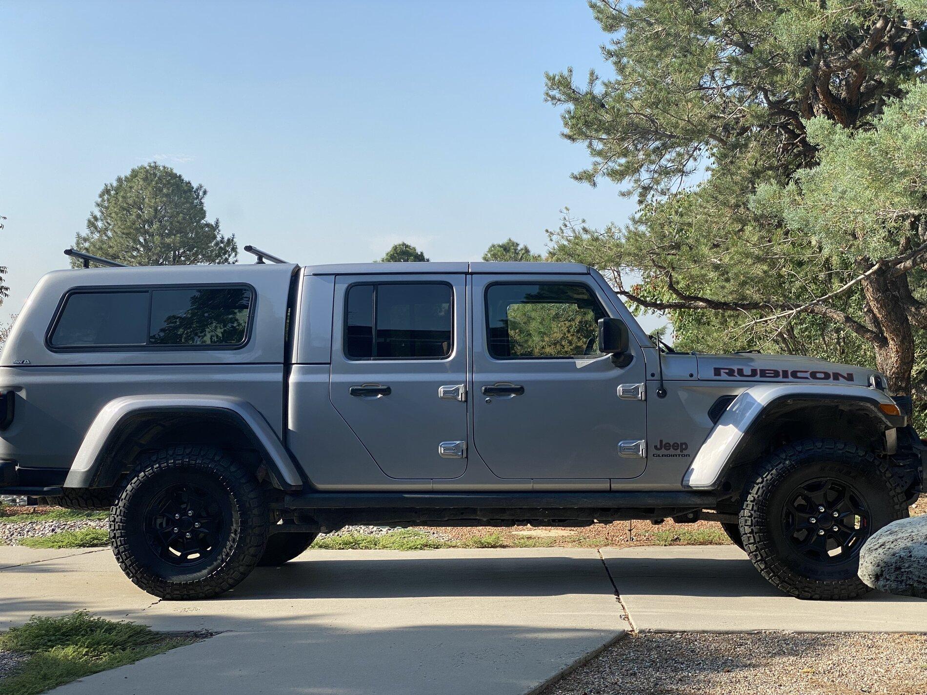 I want a topper for my JT Rubicon. LEER or A.R.E.? | Jeep Gladiator (JT ...