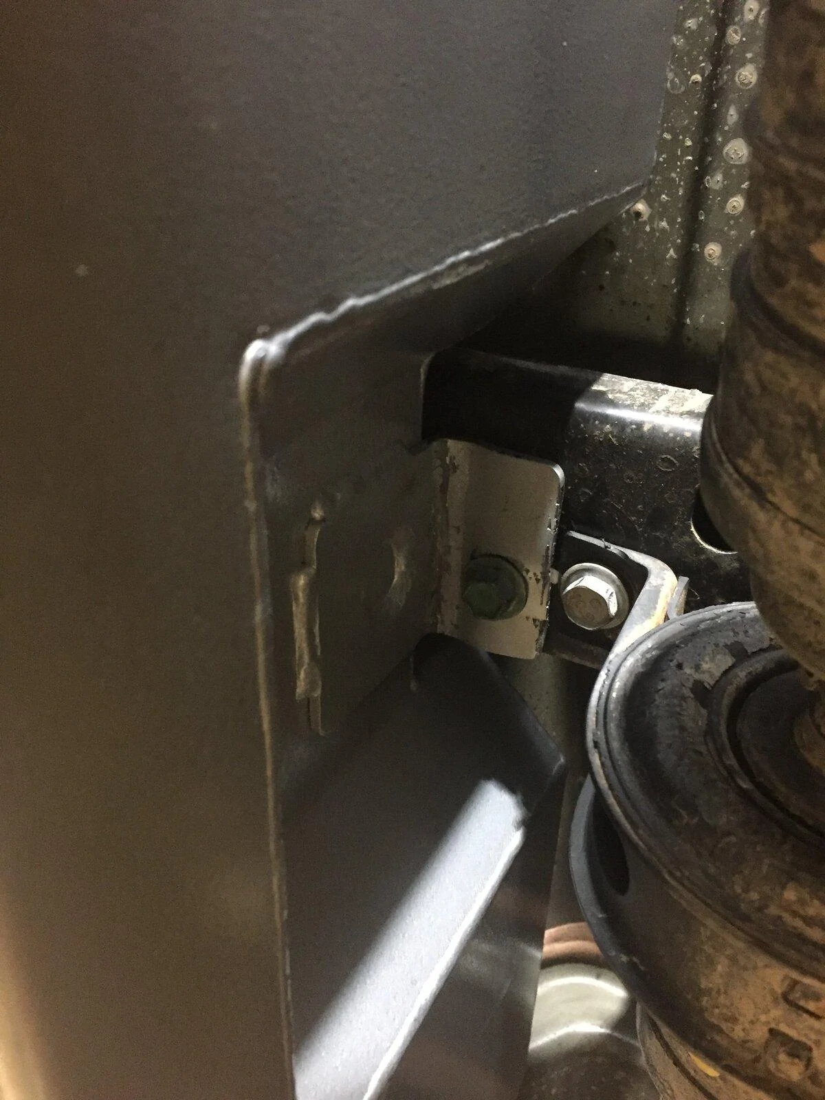 Long Range America secondary fuel tank installation! | Jeep Gladiator ...