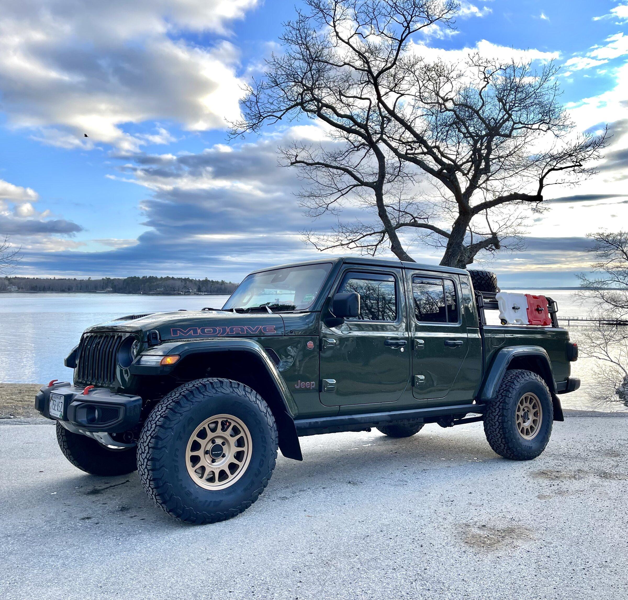 That “tuck” though! - 37" BFG KO2 C with +25 mm Method Wheels - No Lift ...