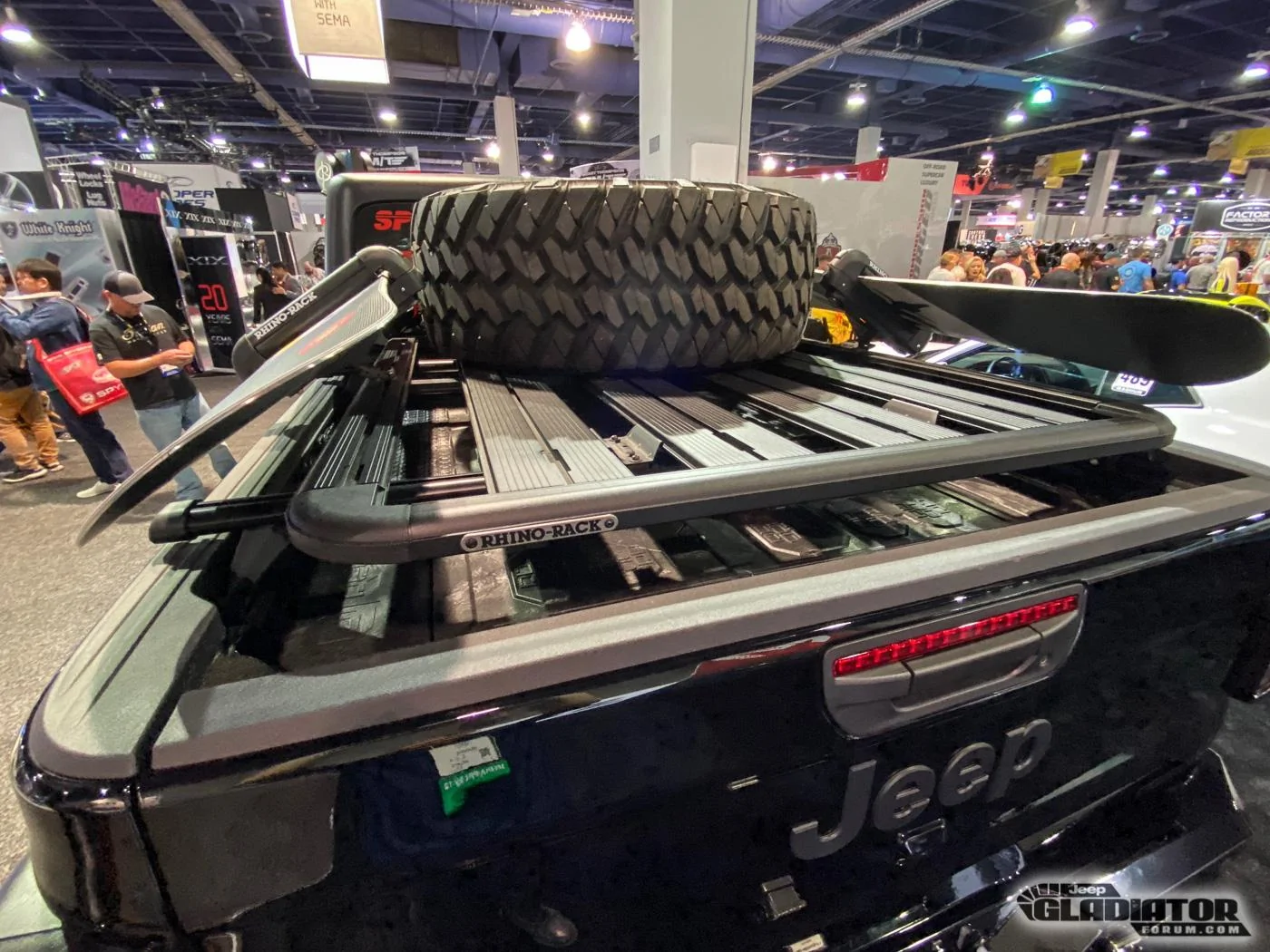 FiveR Trucks / MKW Off-Road Gladiator Build [SEMA 2019] | Jeep ...