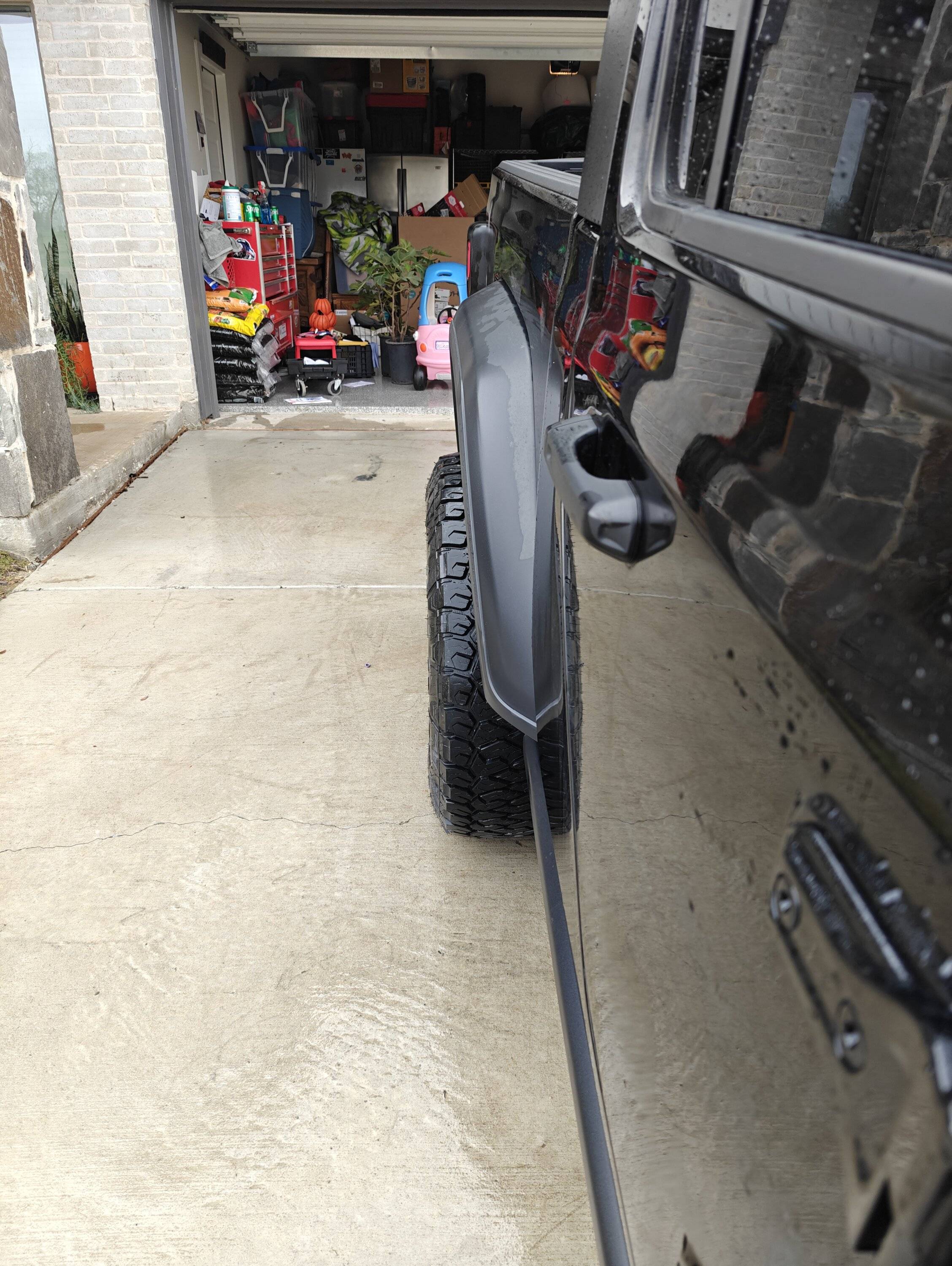 Fifteen52 Range HD _ Magnesium Grey w/ Maxxis Razr ATs | Jeep Gladiator ...