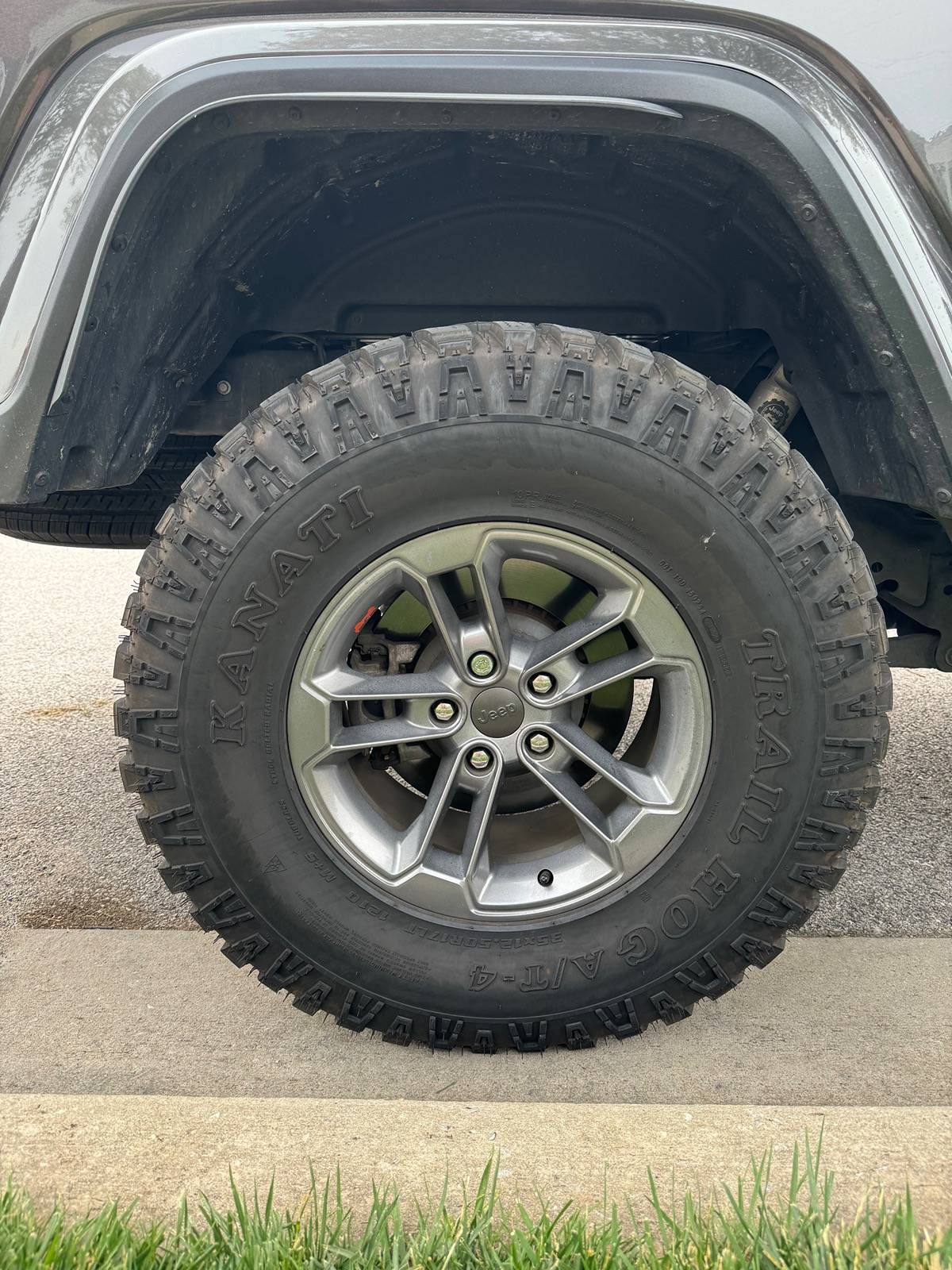 Maryland - 4 gunmetal gray Quadratec 41 Rims Stock Center cap and ...