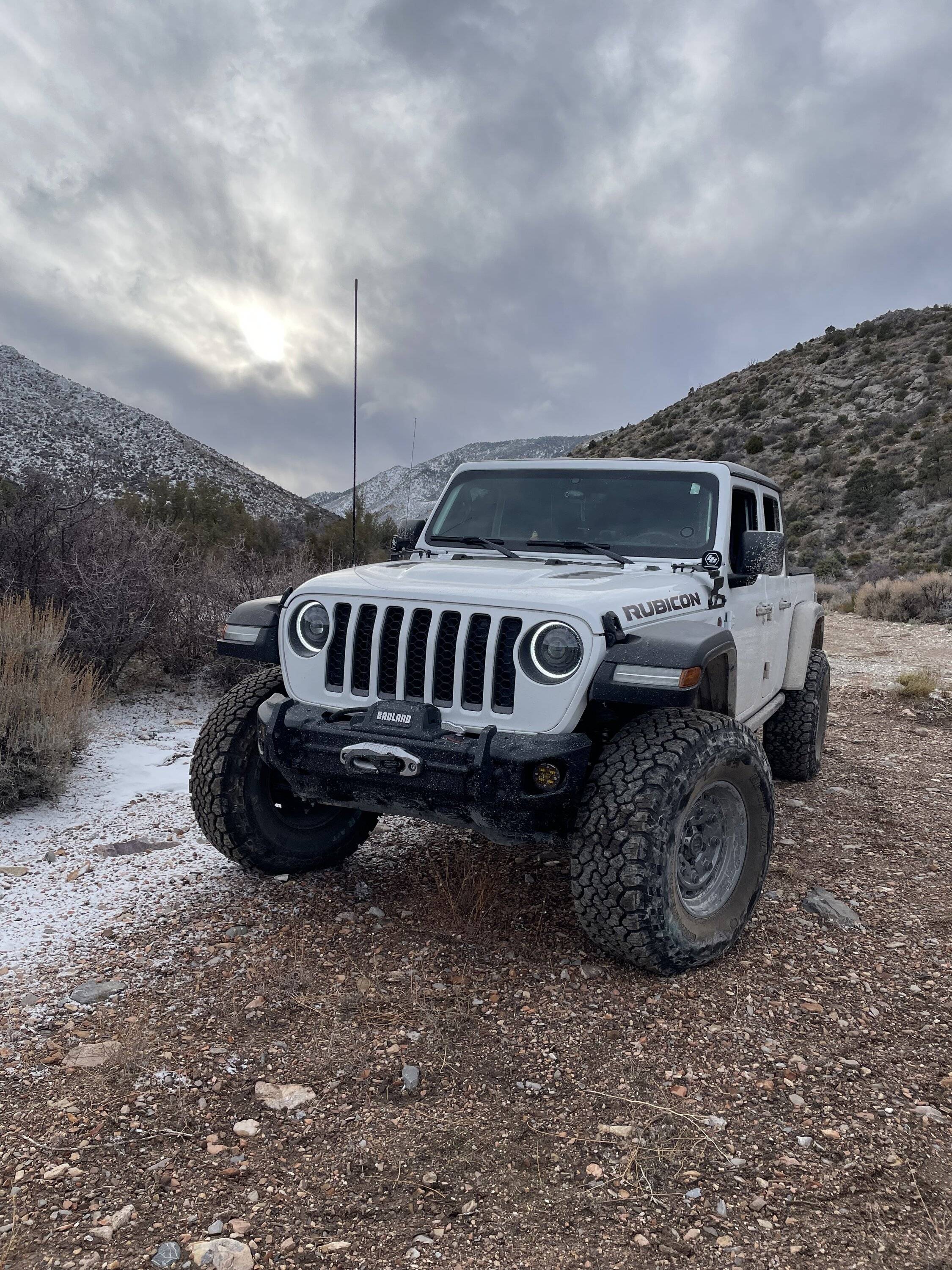 An advantage of amber fog lights | Page 2 | Jeep Gladiator (JT) News ...