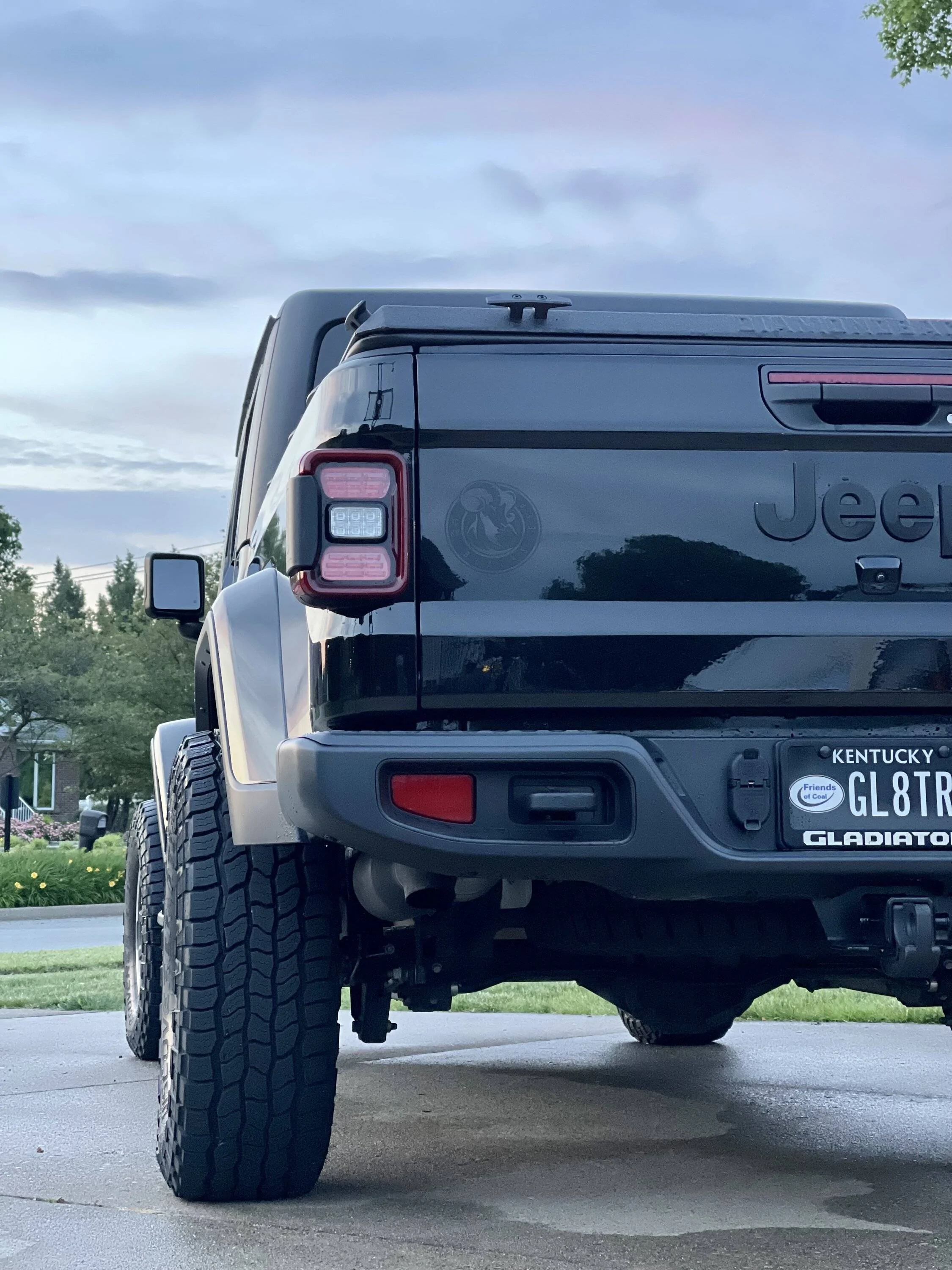 Can anyone post their setup with wheel spacers? | Jeep Gladiator (JT ...