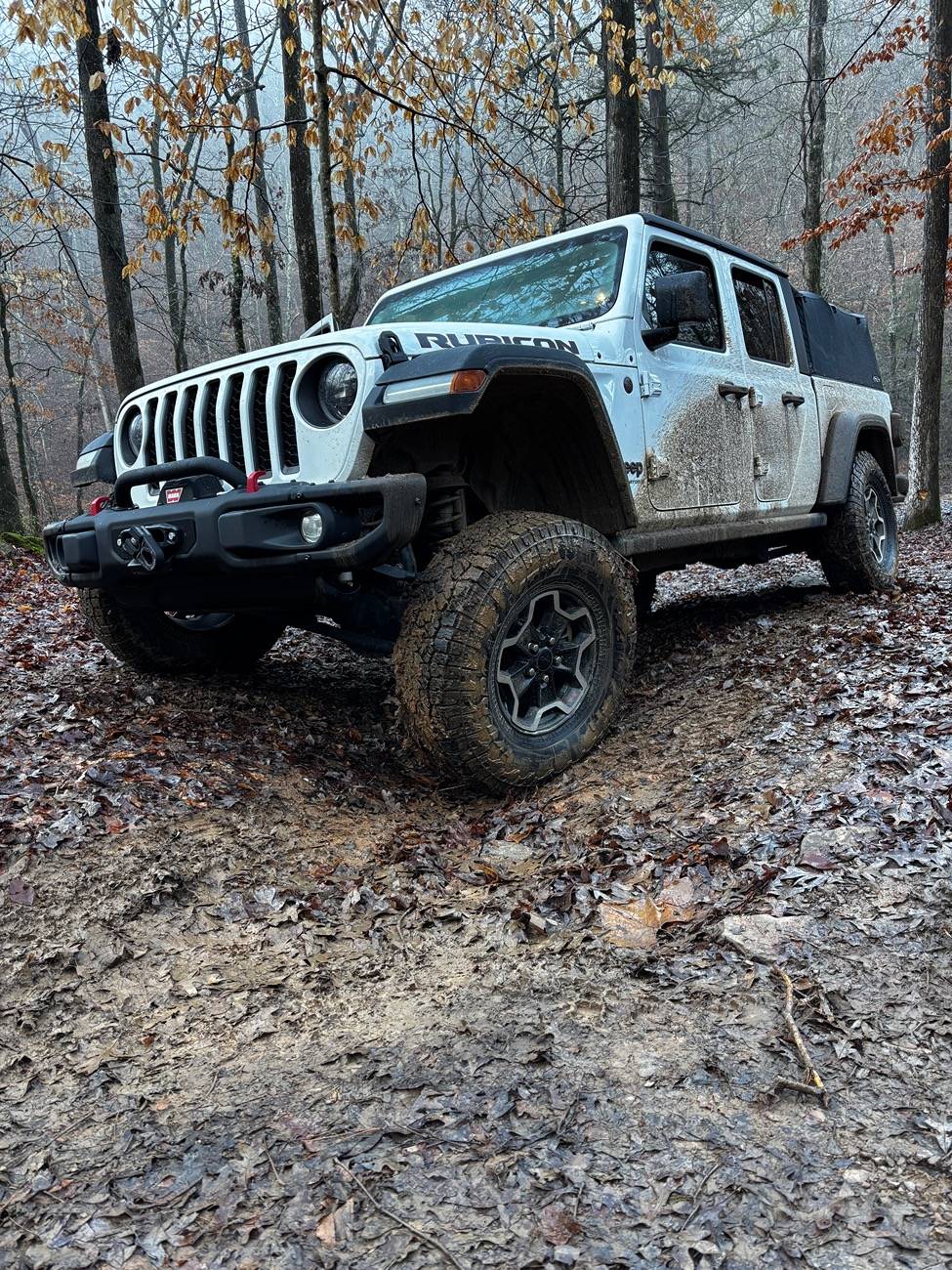 AEV Borah vs Salta XR | Jeep Gladiator (JT) News, Forum, Community ...