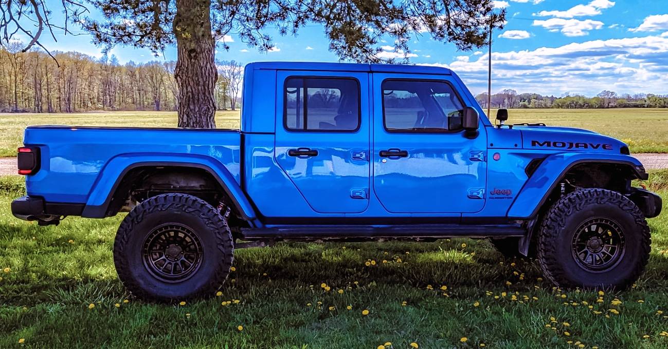 HYDRO BLUE PEARL Gladiator JT Club | Page 137 | Jeep Gladiator (JT ...
