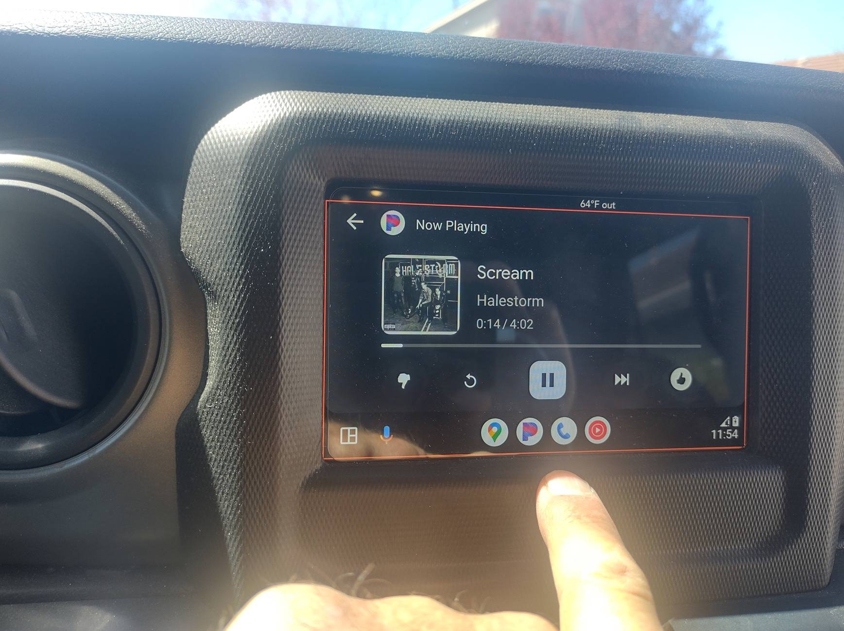 Blue Box displays when playing Pandora over Bluetooth | Jeep Gladiator ...