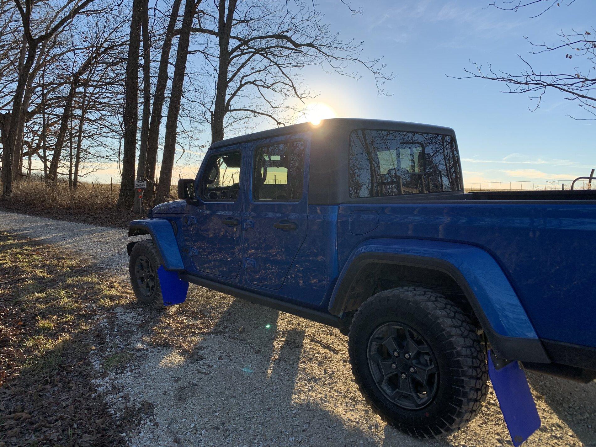 HYDRO BLUE PEARL Gladiator JT Club | Page 99 | Jeep Gladiator (JT) News ...