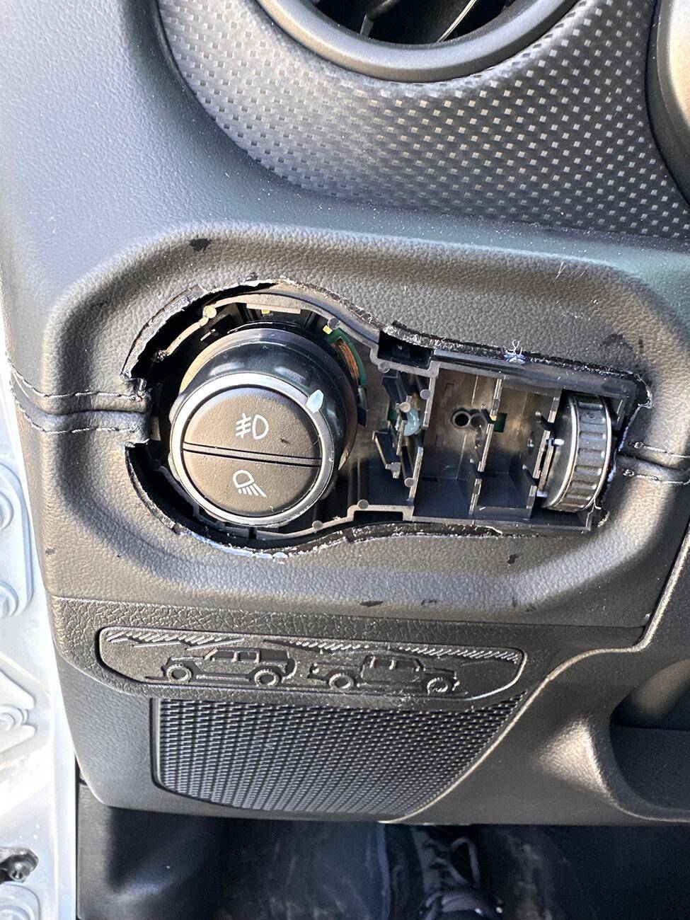 OEM Auto Light Switch install? | Page 2 | Jeep Gladiator (JT) News ...