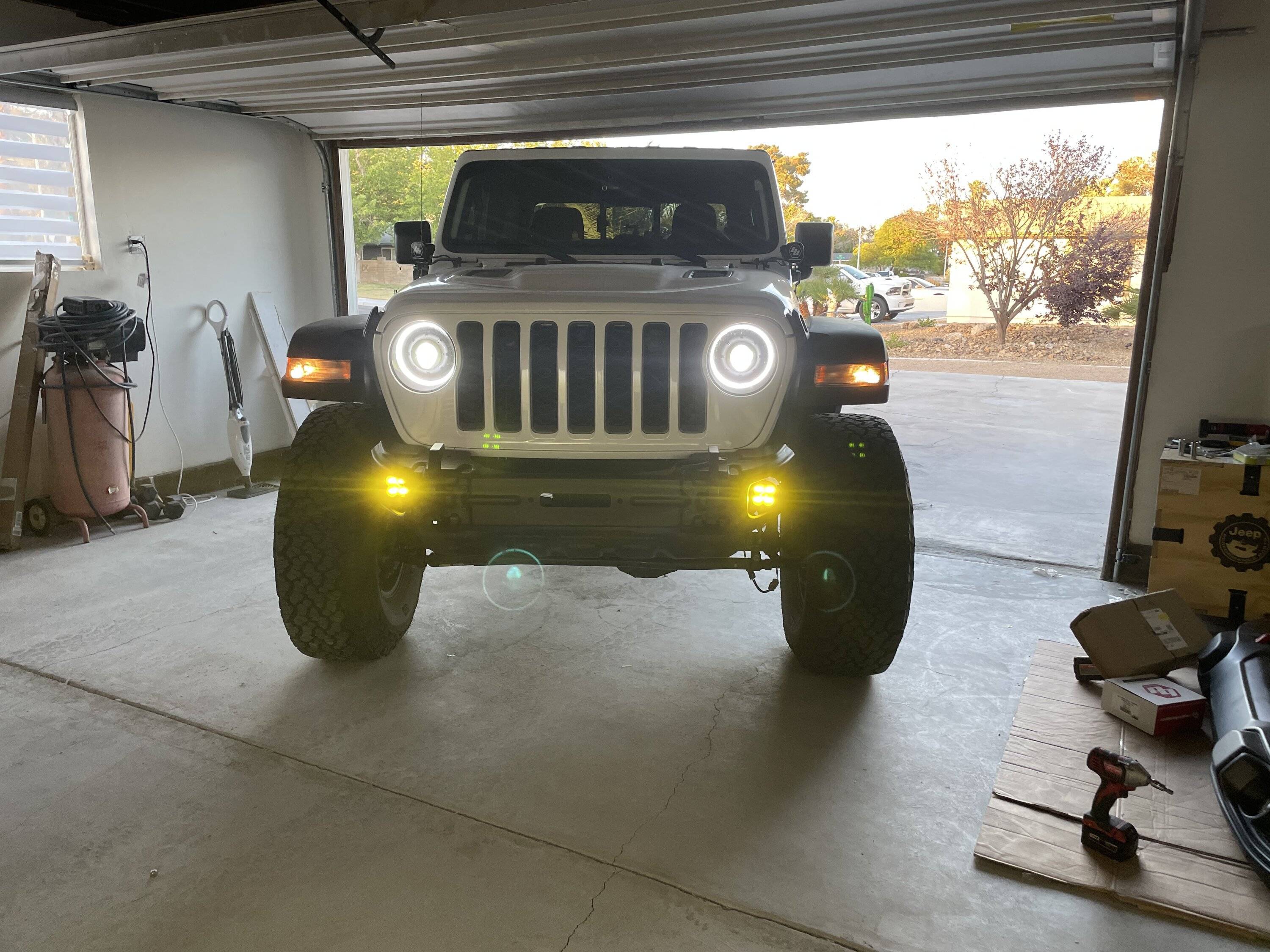 An advantage of amber fog lights | Page 2 | Jeep Gladiator (JT) News ...