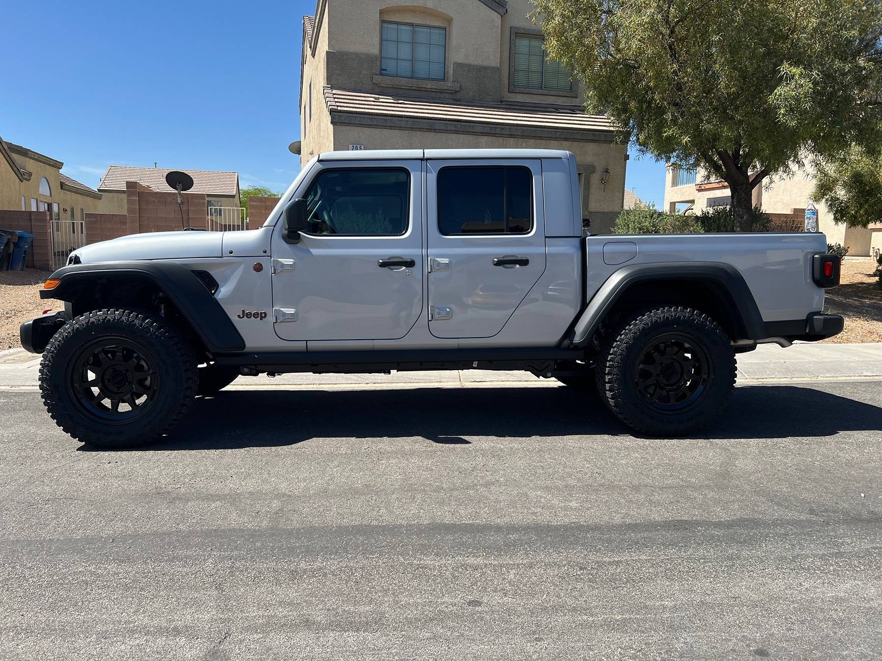 Wheel poke | Jeep Gladiator (JT) News, Forum, Community ...