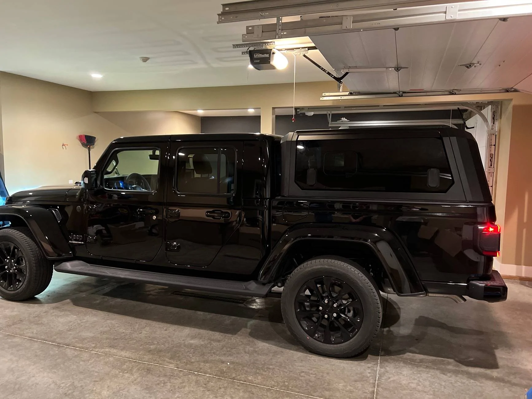 RSI SmartCap and Kitchen for Sale | Jeep Gladiator (JT) News, Forum ...