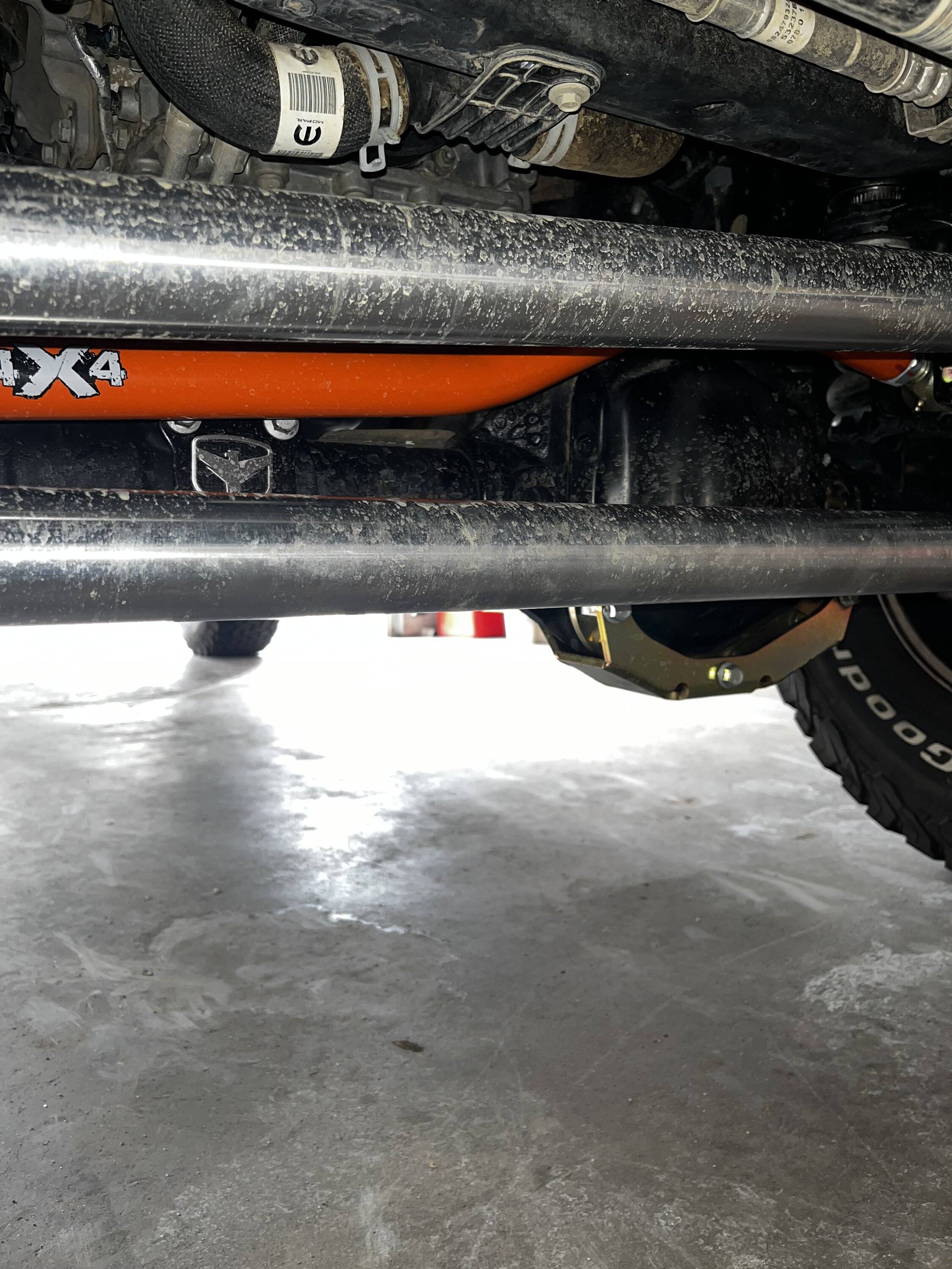 Core 4x4 Track Bar contacting differential cover | Jeep Gladiator (JT ...