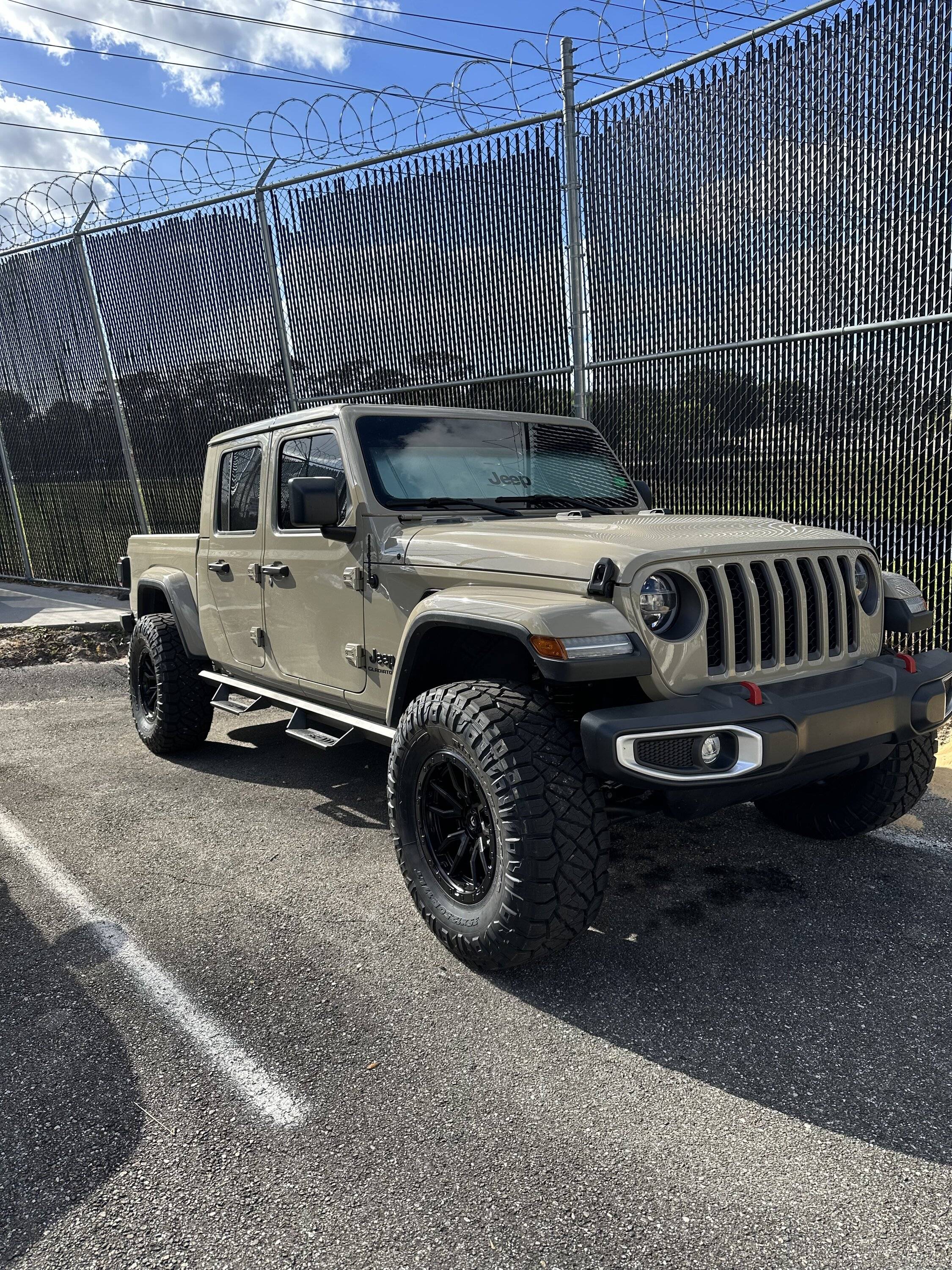 JT on 35s with 3inch lift | Jeep Gladiator (JT) News, Forum, Community ...