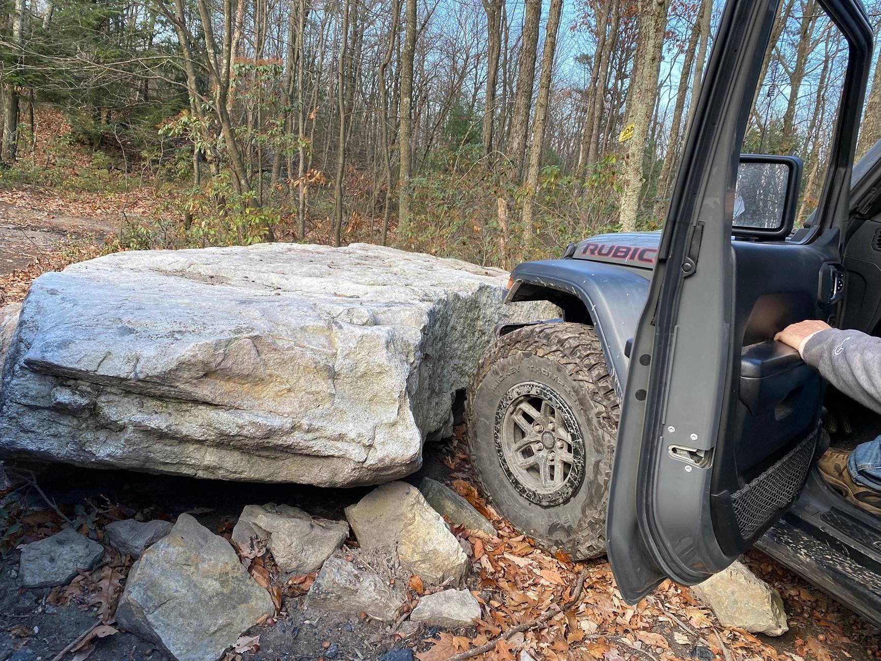 AEV Borah vs Salta XR | Jeep Gladiator (JT) News, Forum, Community ...