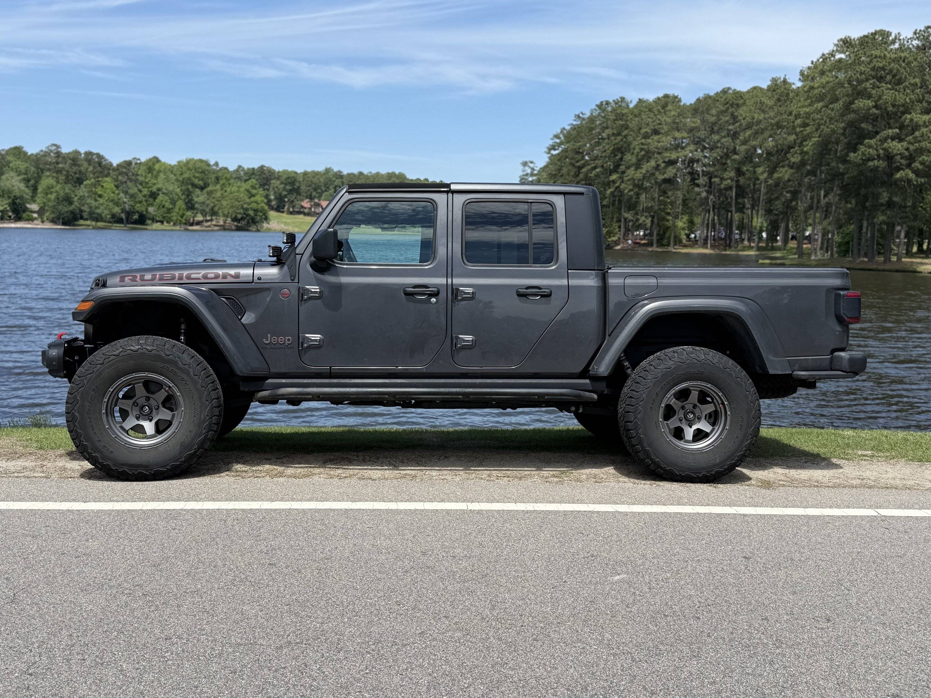 North Carolina - 2021 Jeep Gladiator Rubicon V6 Turbo Diesel w ...