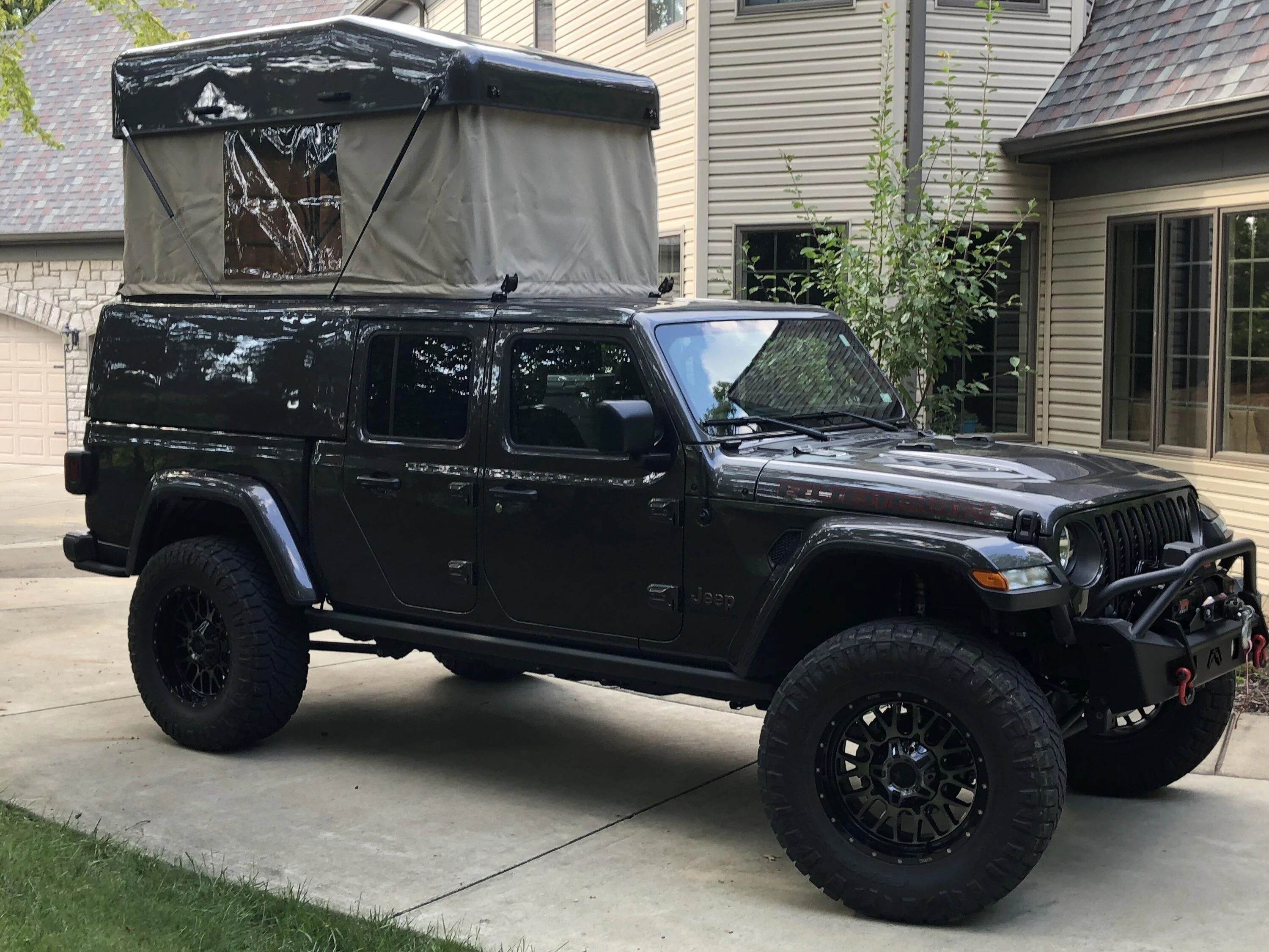 Lets see all those Gladiators with lifts and bigger tires! | Page 96 ...