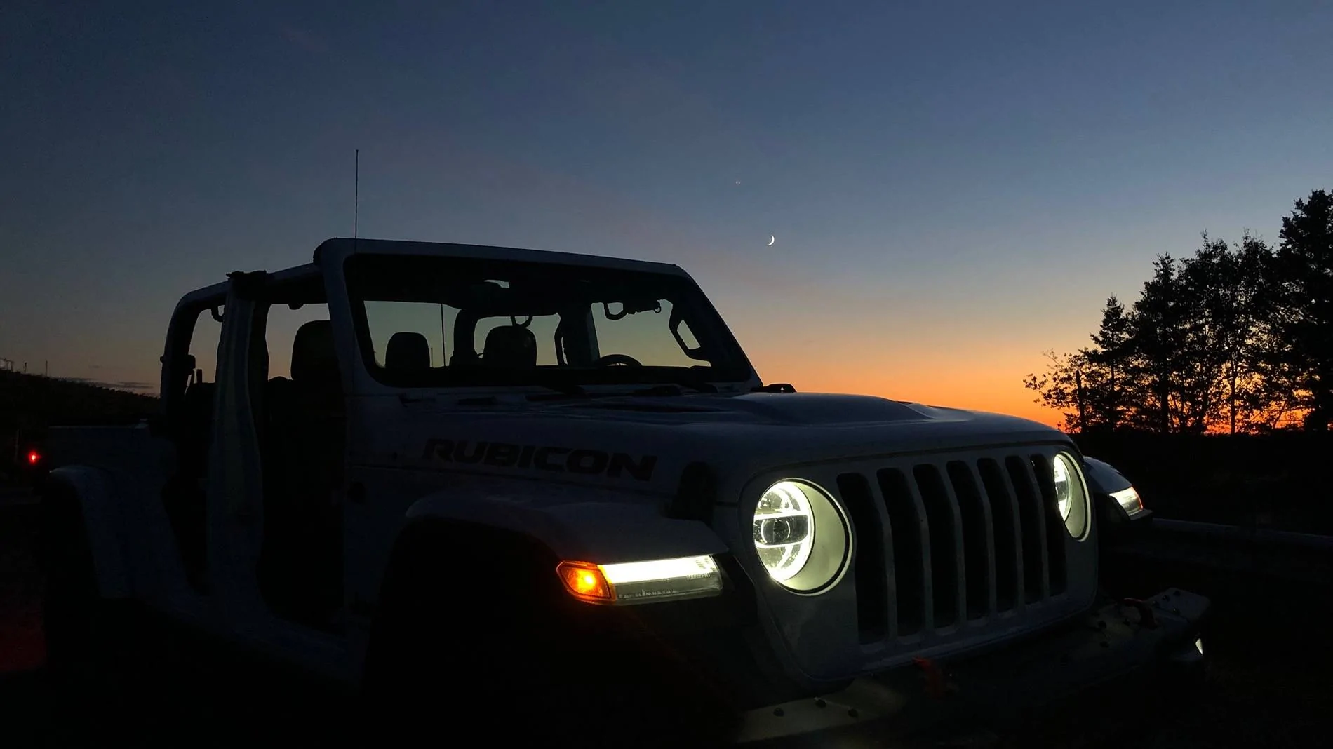 Chase the Stars. Show us your night time shots! | Jeep Gladiator (JT ...
