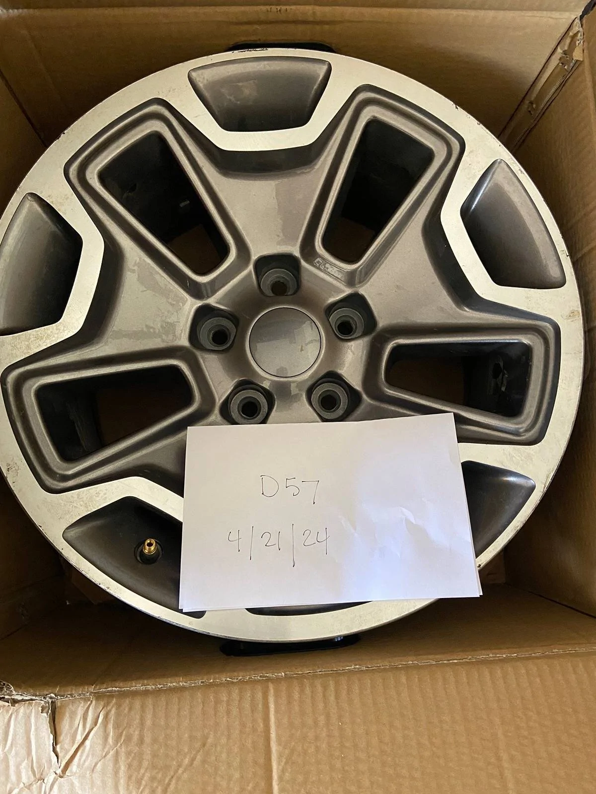 Arkansas - Quadratec Hardrock Gunmetal wheels 17 x 8.5 - 6 mo old ...